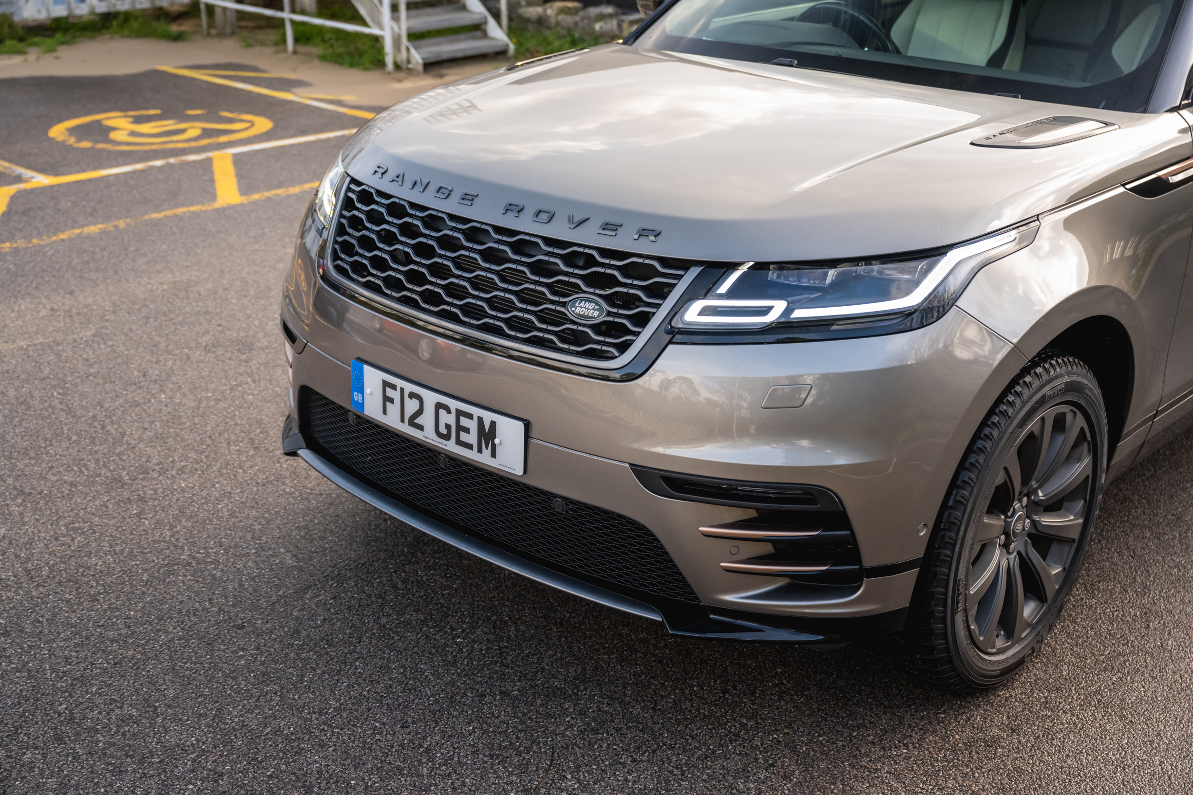 2017 RANGE ROVER VELAR R-DYNAMIC SE P250