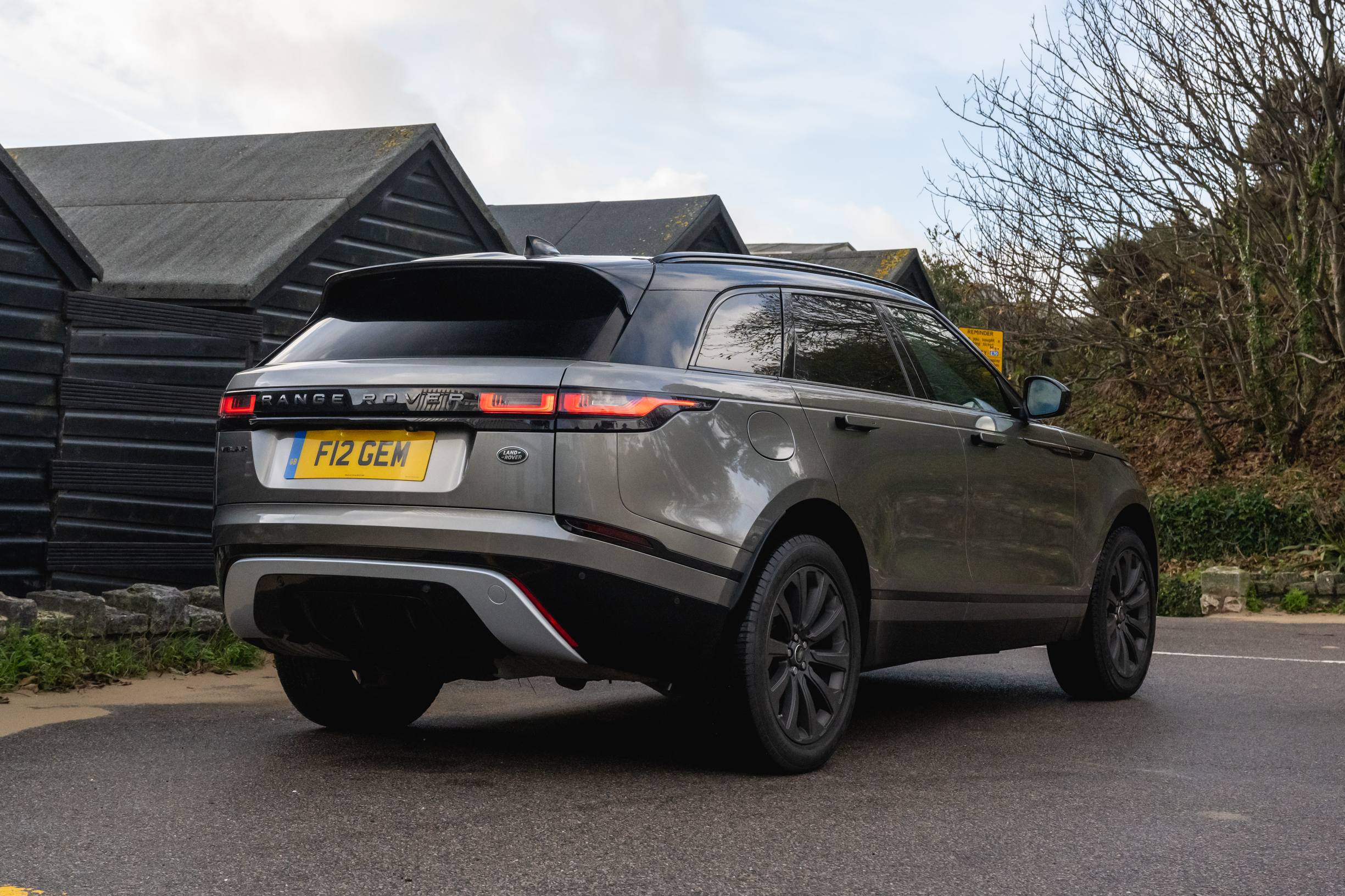2017 RANGE ROVER VELAR R-DYNAMIC SE P250