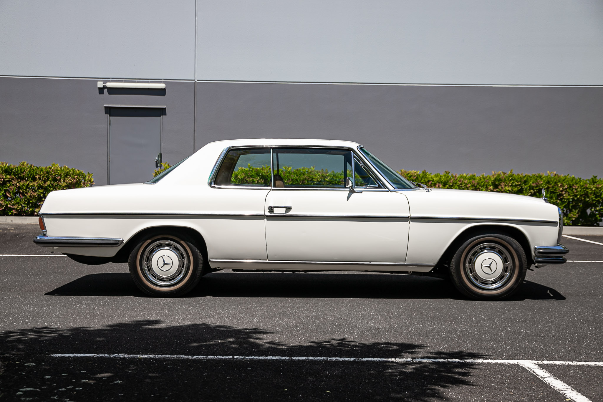 1973 MERCEDES-BENZ (W114) 280 CE COUPE