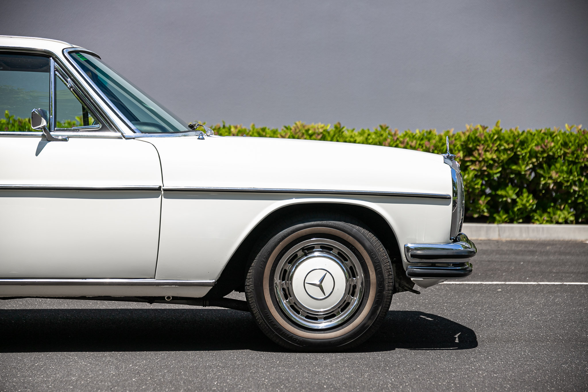 1973 MERCEDES-BENZ (W114) 280 CE COUPE