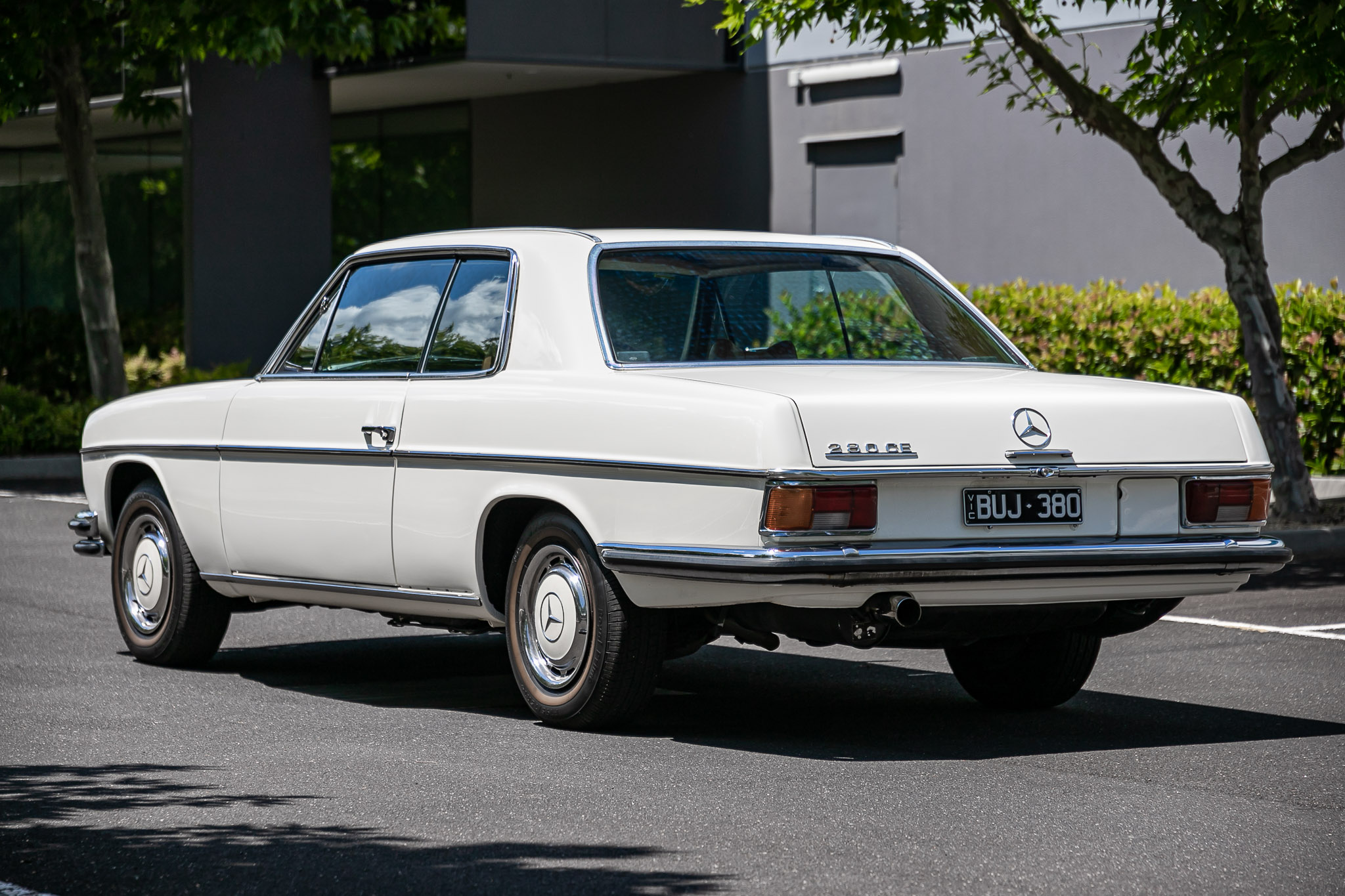 1973 MERCEDES-BENZ (W114) 280 CE COUPE