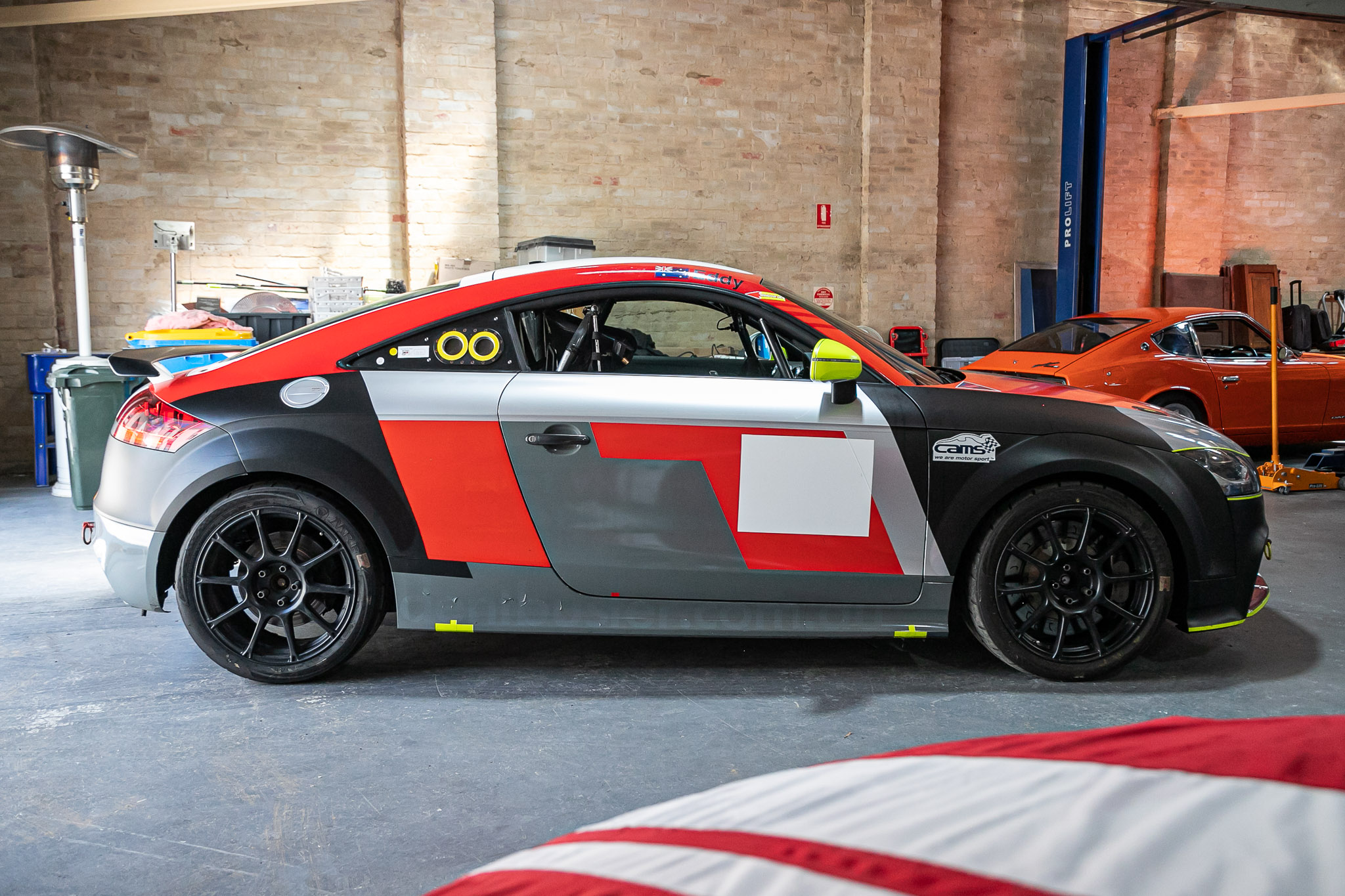 2011 AUDI TT RS - RACE CAR