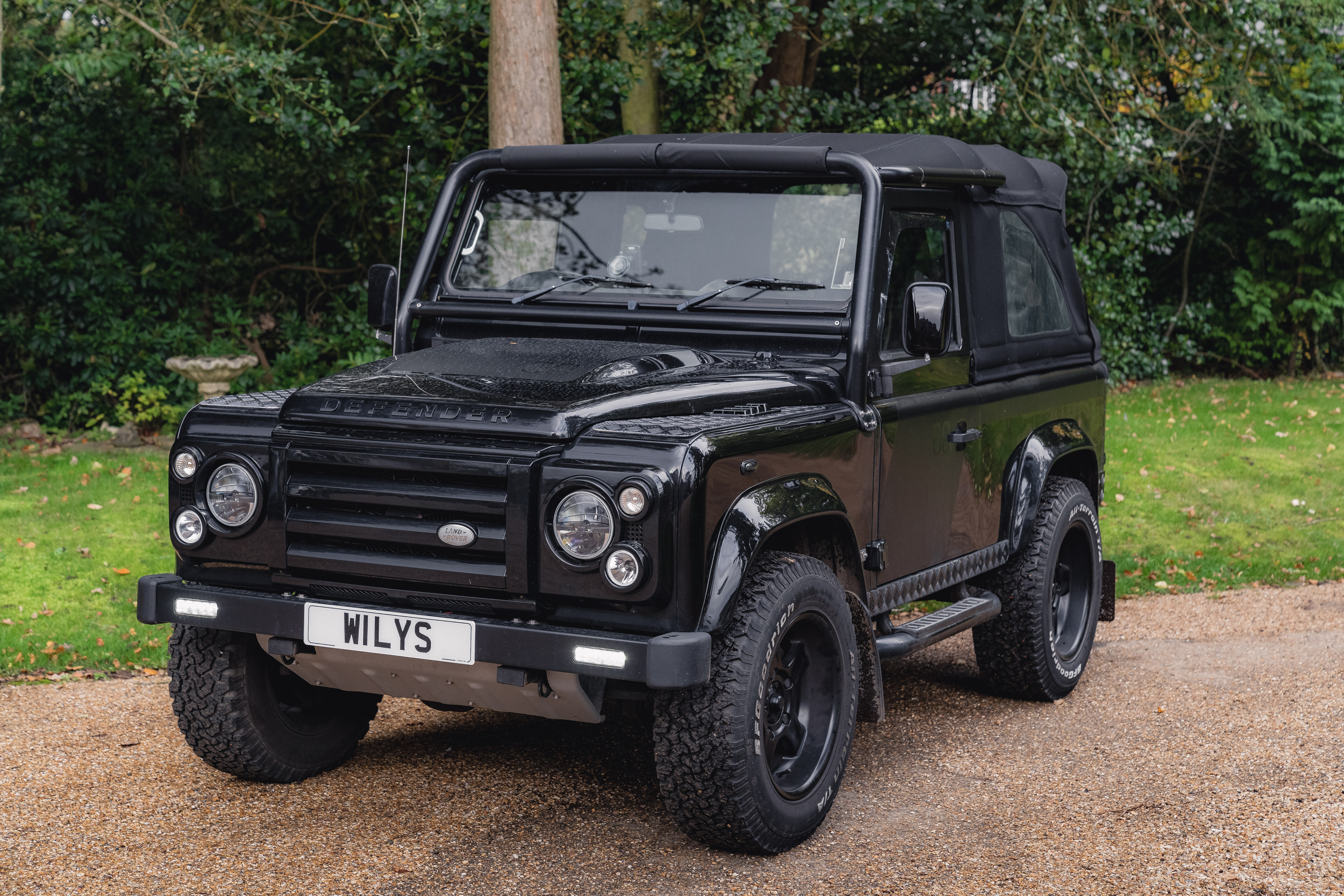 2009 LAND ROVER DEFENDER 90 SVX - 25,858 MILES