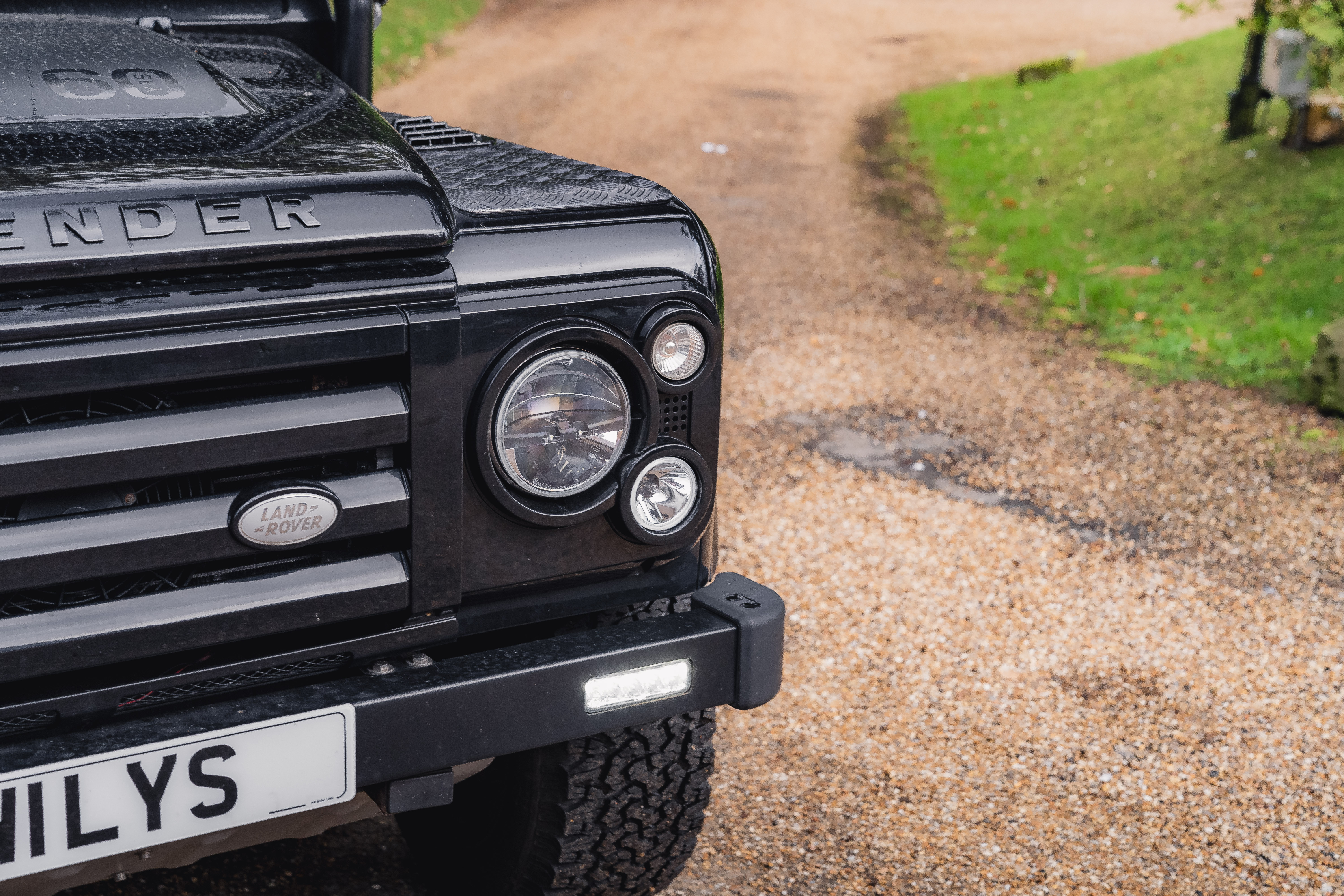 2009 LAND ROVER DEFENDER 90 SVX - 25,858 MILES