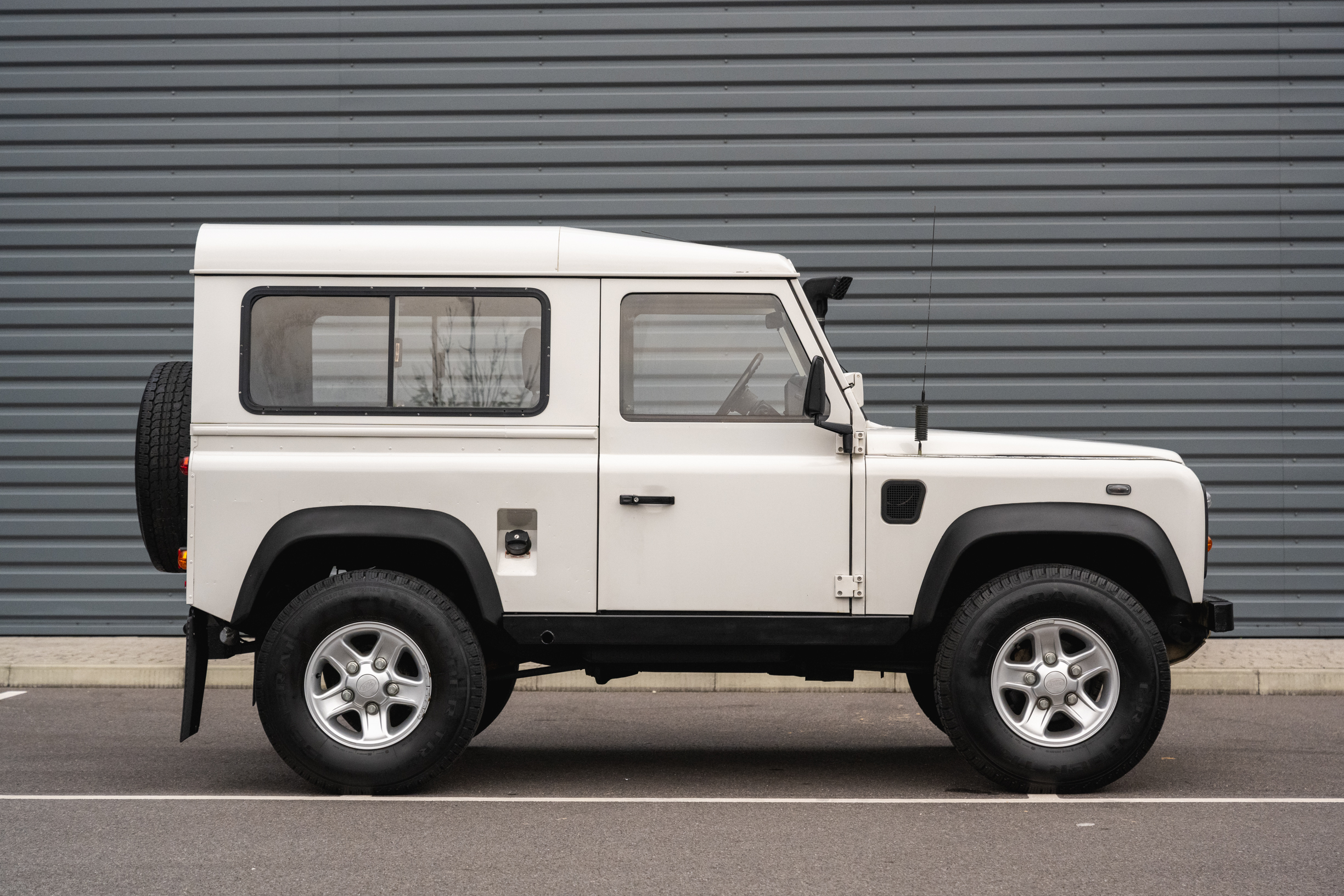 1991 LAND ROVER DEFENDER 90 STATION WAGON