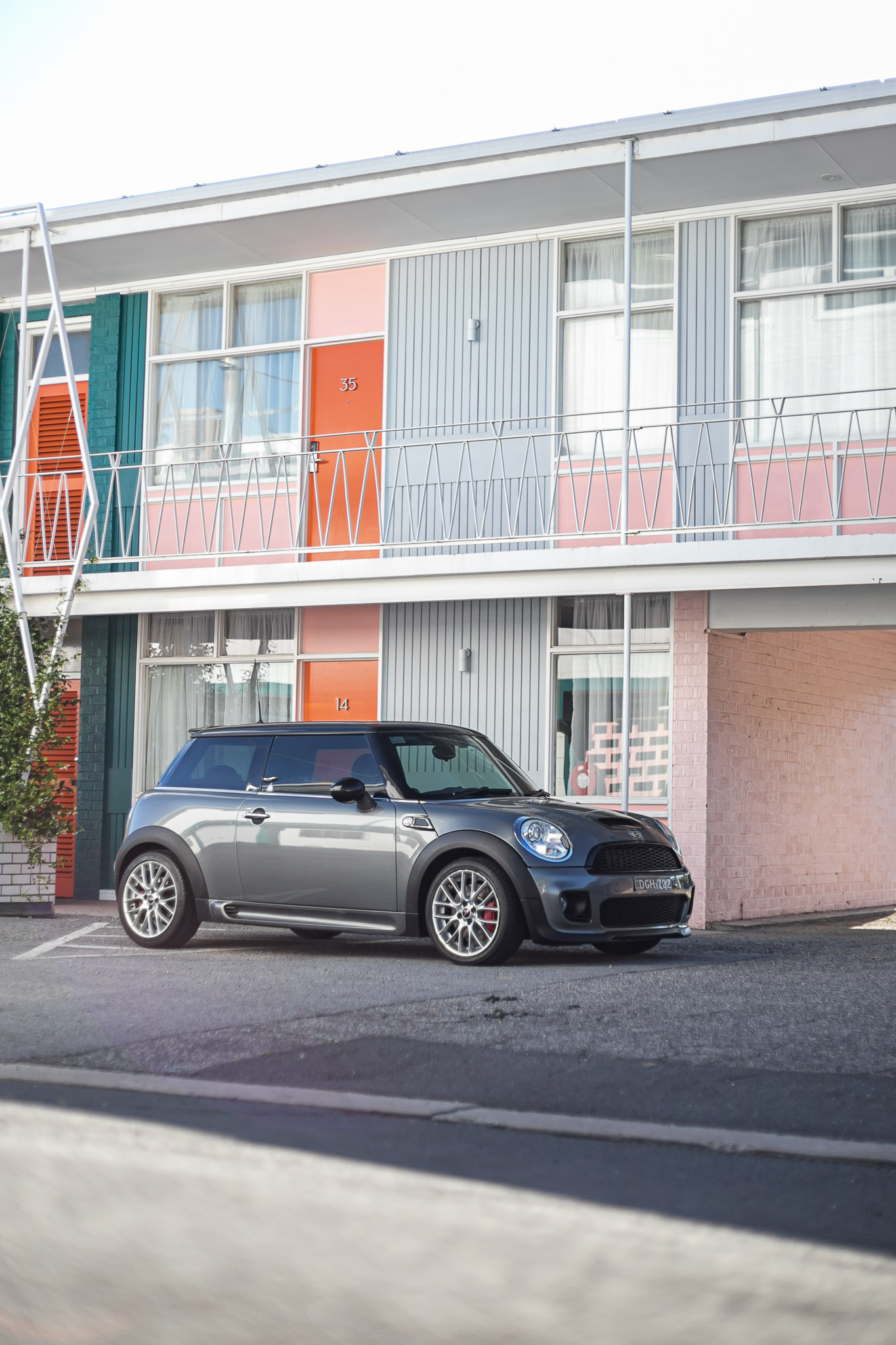 2009 MINI JOHN COOPER WORKS