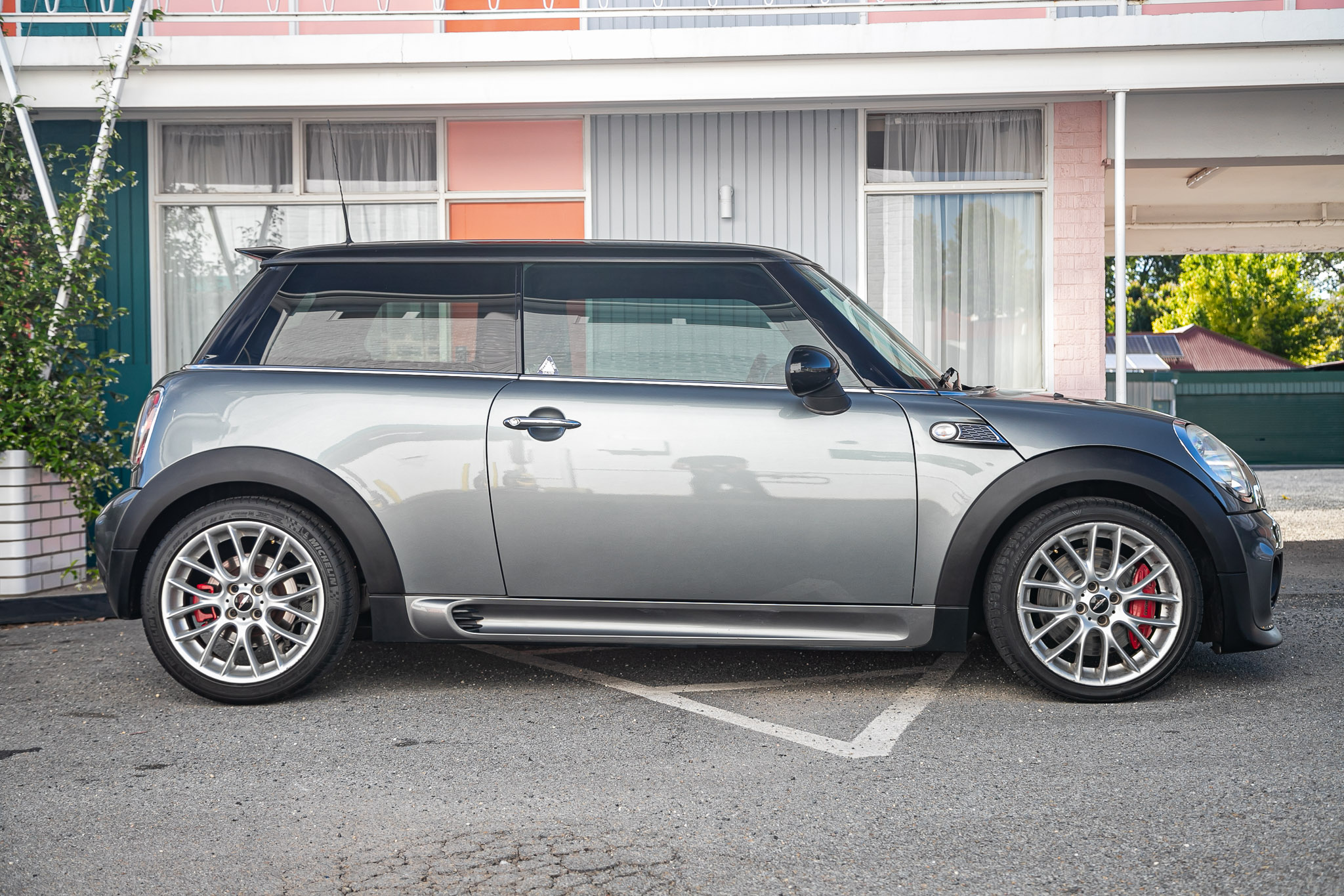 2009 MINI JOHN COOPER WORKS