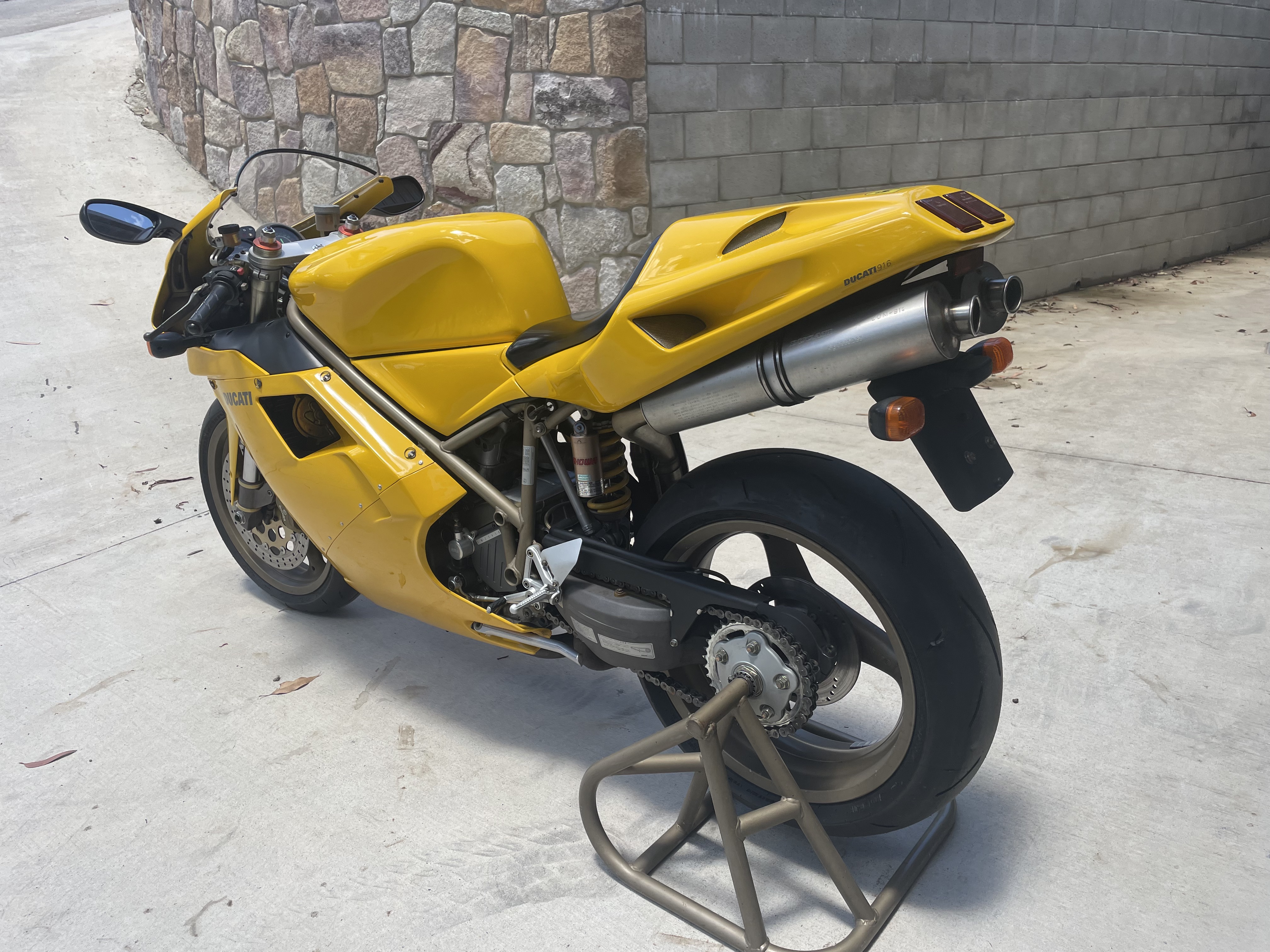 1998 DUCATI 916 STRADA