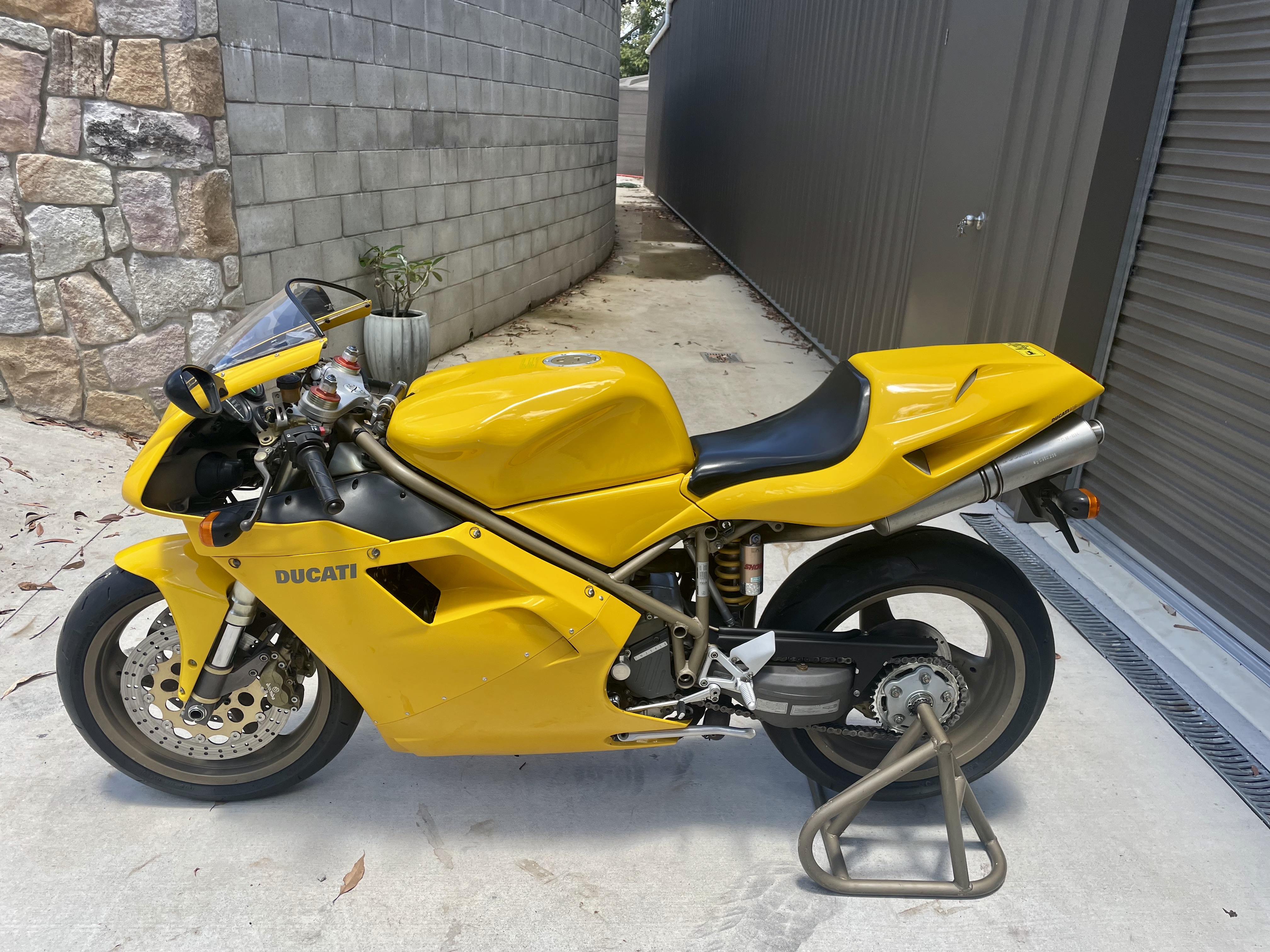 1998 DUCATI 916 STRADA