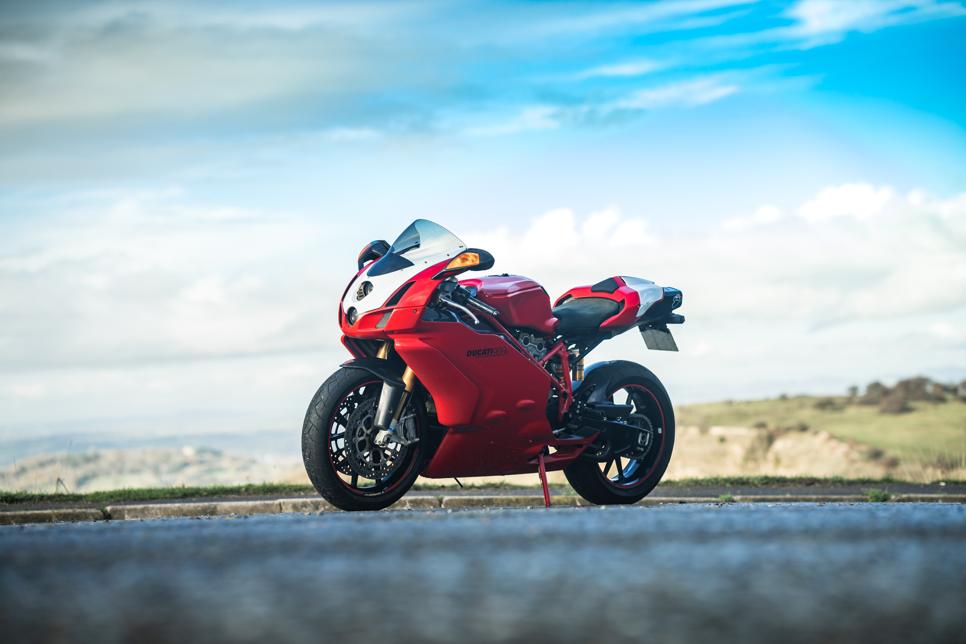 2004 DUCATI 999 R for sale by buy now in Cheltenham, Gloucestershire ...
