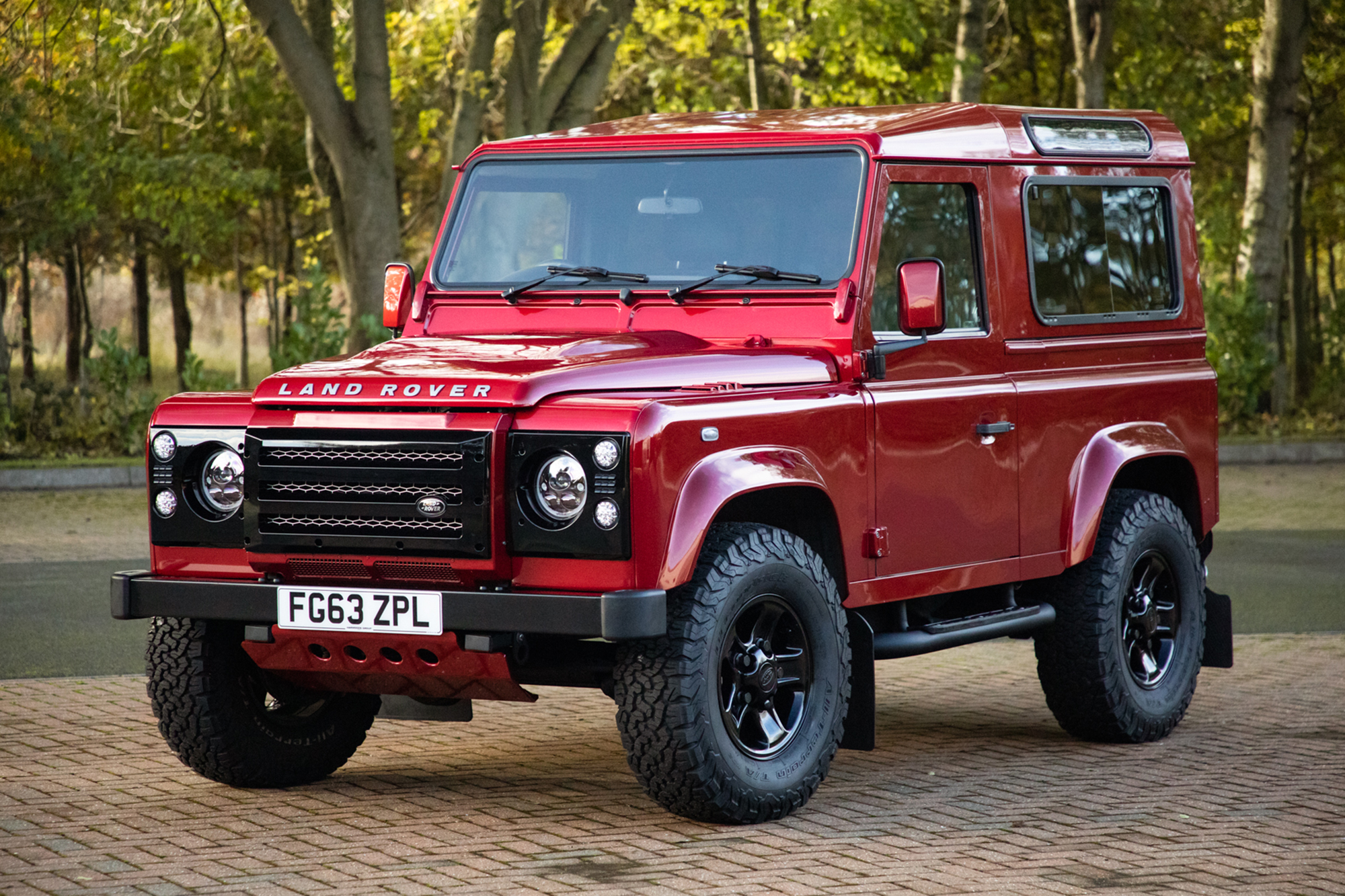 2013 LAND ROVER DEFENDER 90 XS - 11,069 MILES