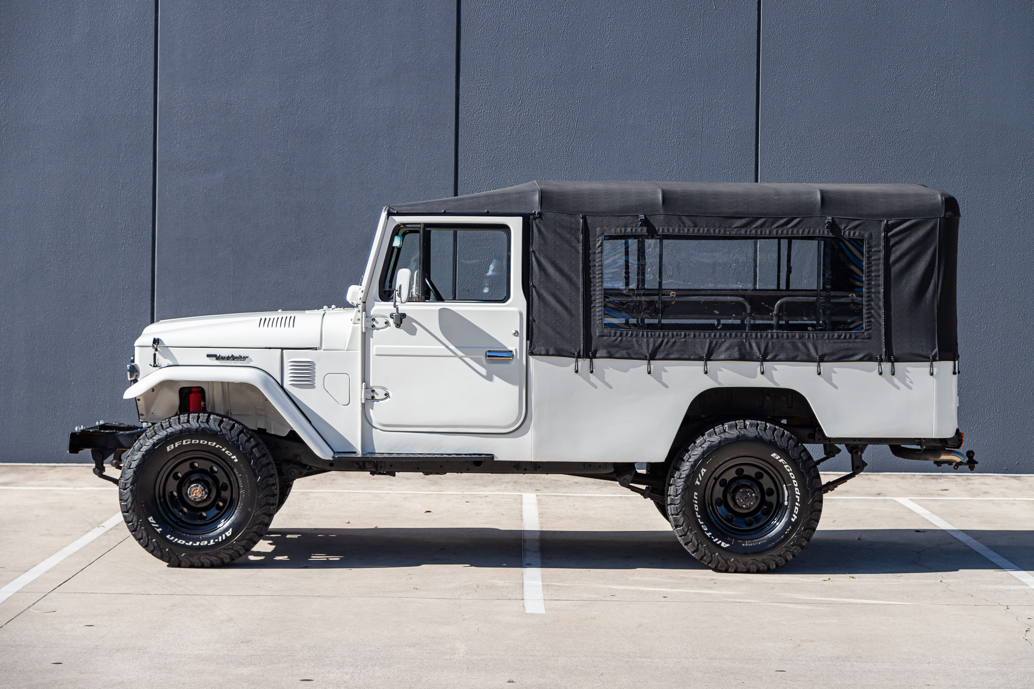 1984 TOYOTA FJ45 LAND CRUISER