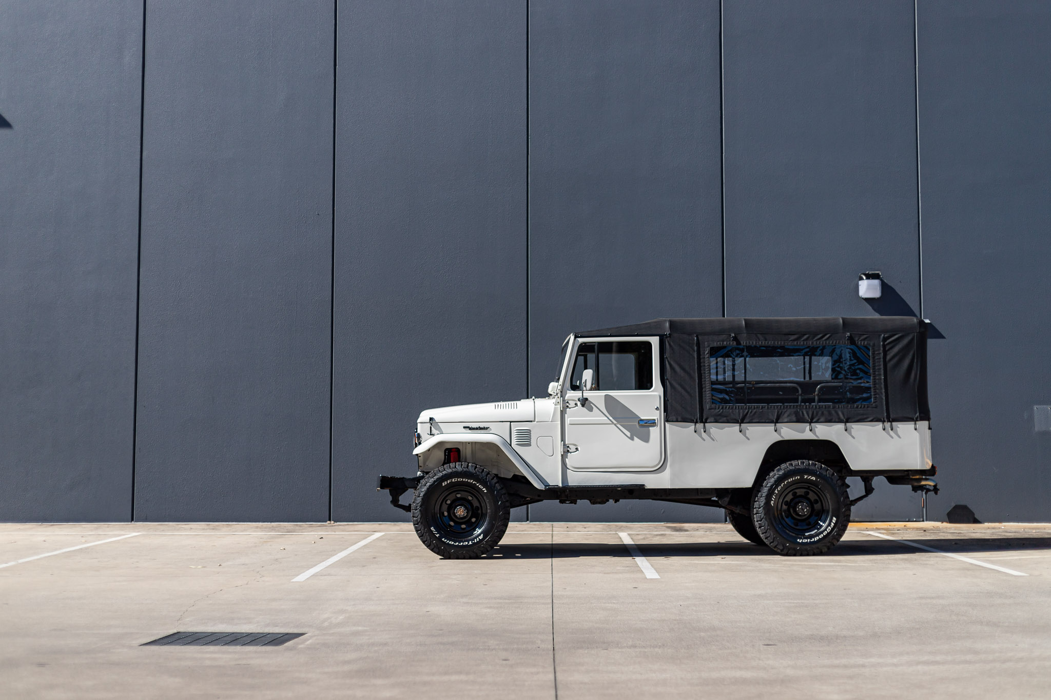 1984 TOYOTA FJ45 LAND CRUISER