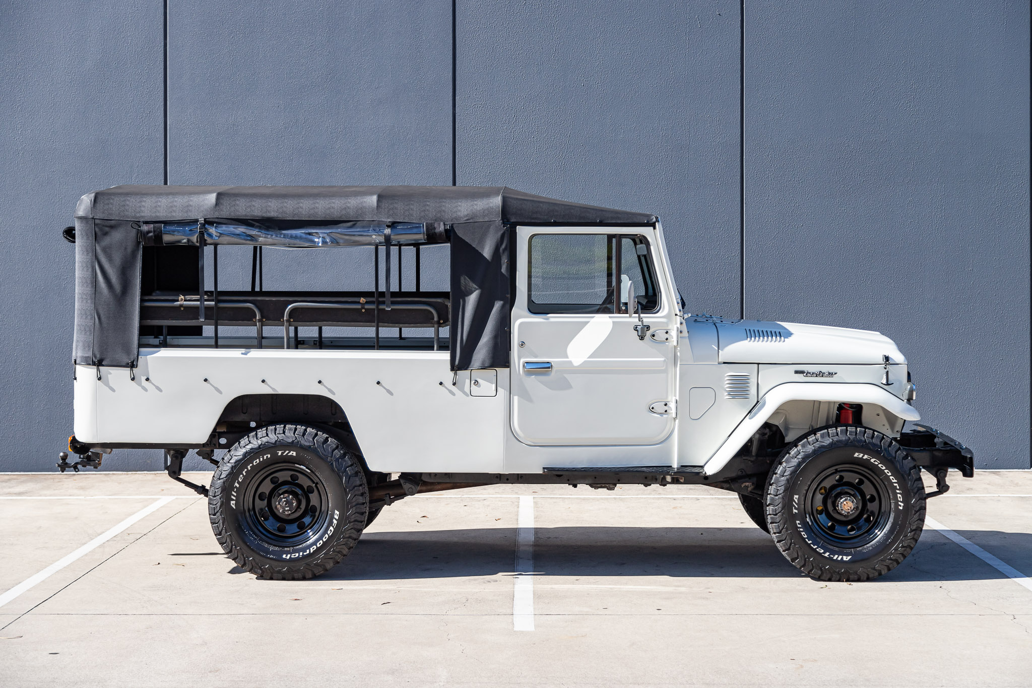 1984 TOYOTA FJ45 LAND CRUISER