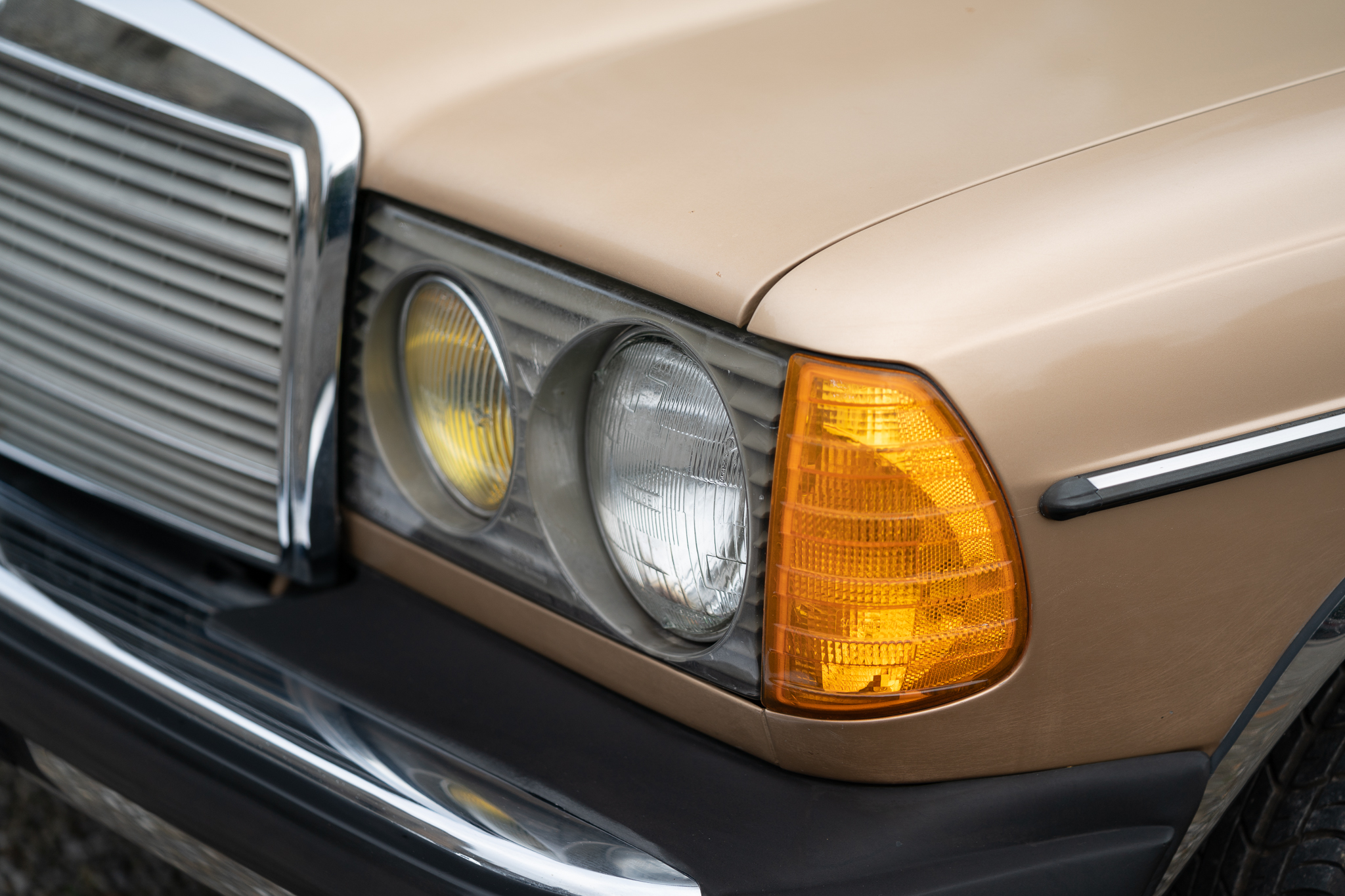 1983 MERCEDES-BENZ (W123) 300 CD