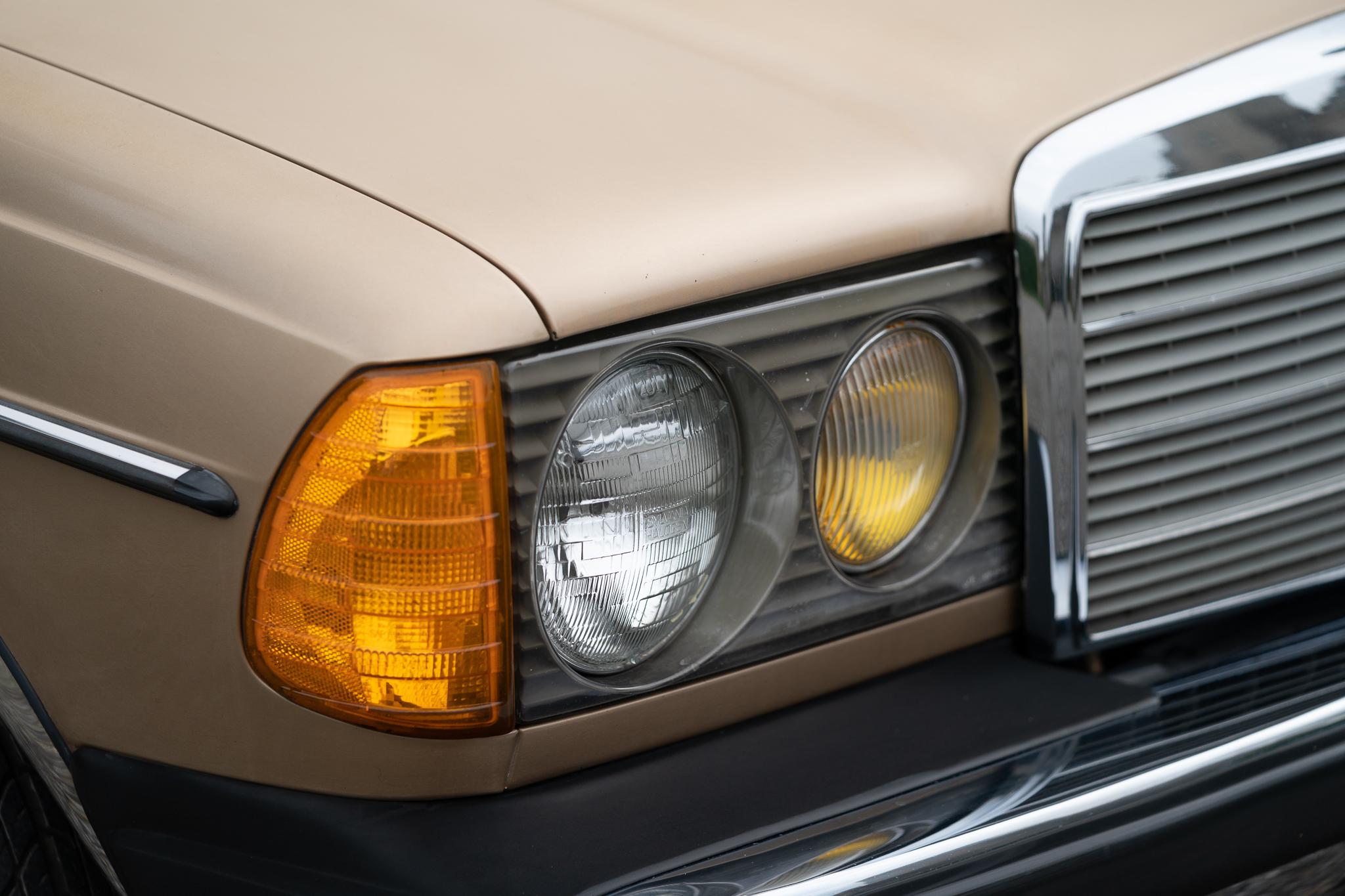 1983 MERCEDES-BENZ (W123) 300 CD
