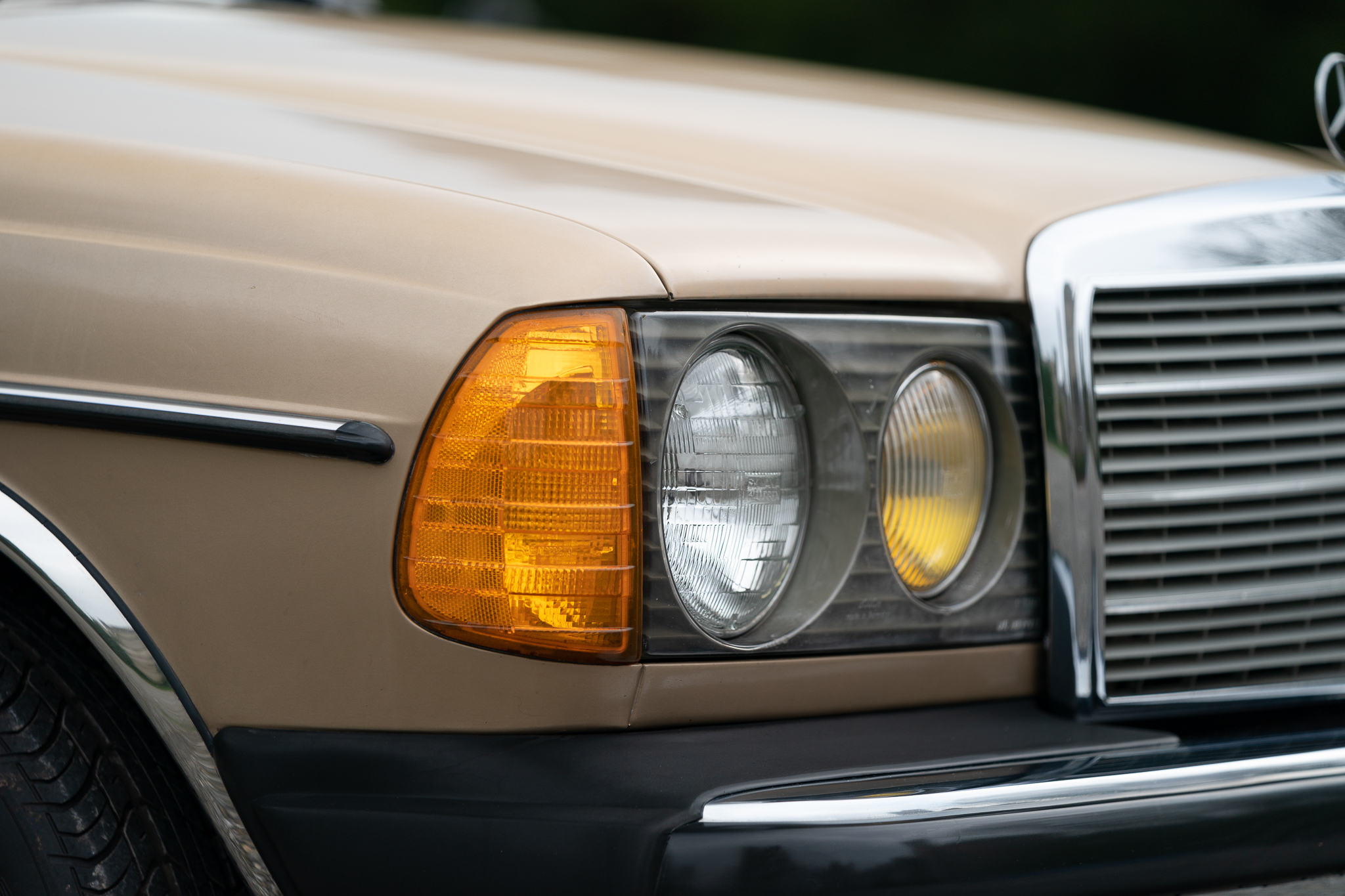 1983 MERCEDES-BENZ (W123) 300 CD
