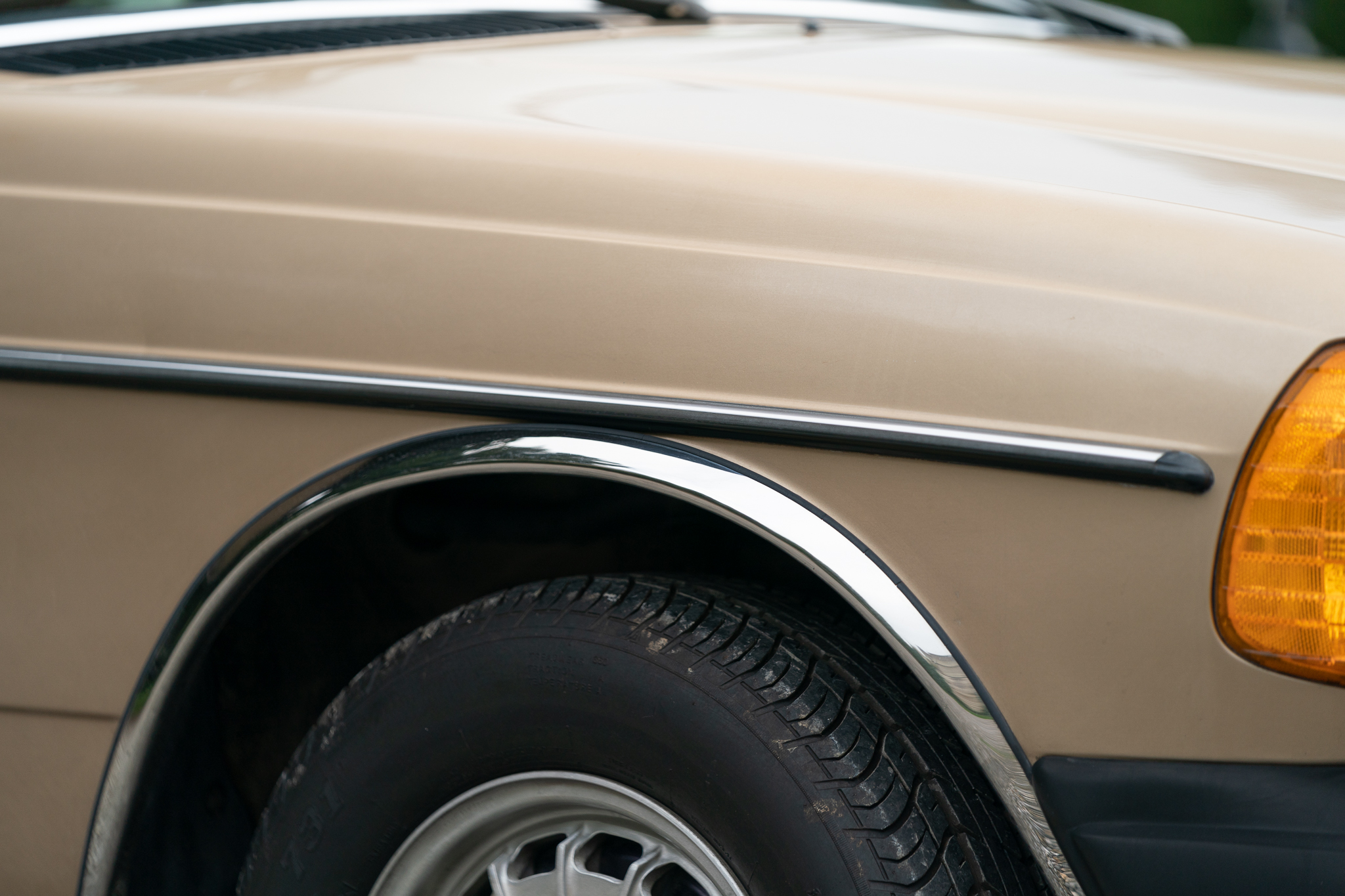 1983 MERCEDES-BENZ (W123) 300 CD