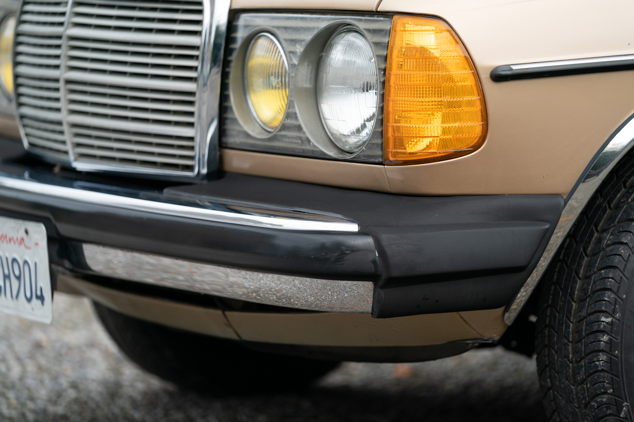 1983 MERCEDES-BENZ (W123) 300 CD