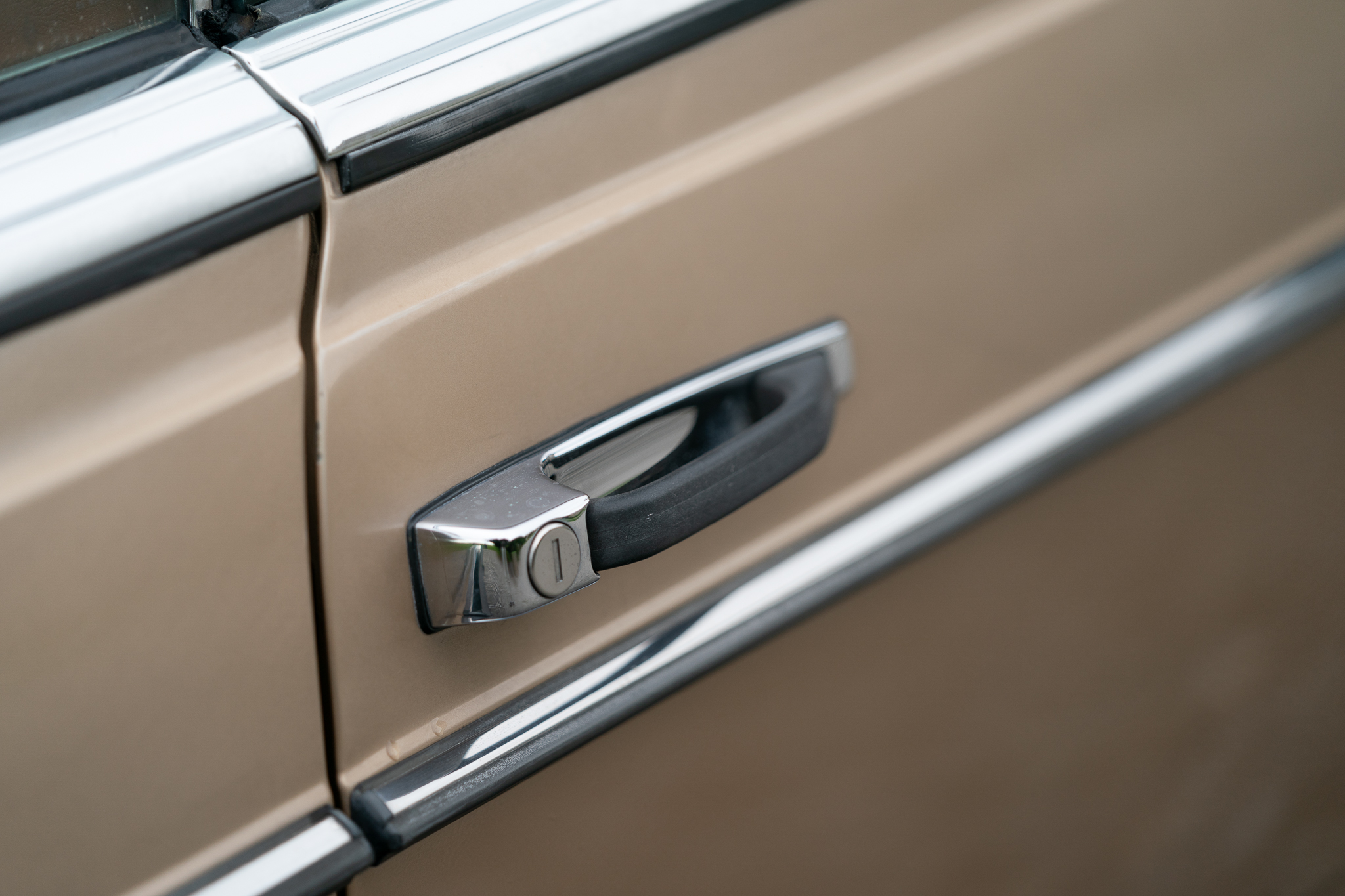1983 MERCEDES-BENZ (W123) 300 CD
