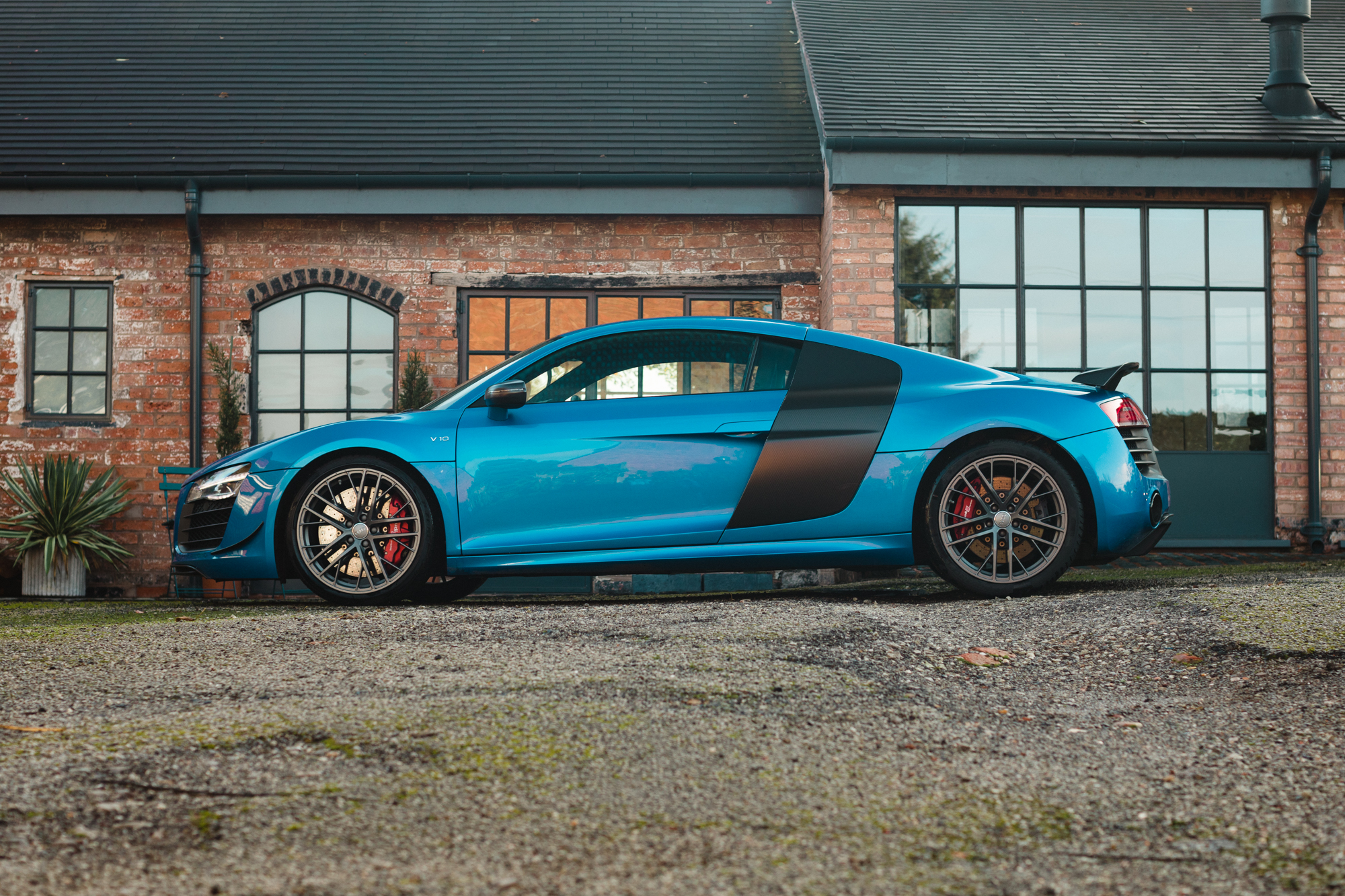 2014 AUDI R8 V10 LMX - 5,415 MILES