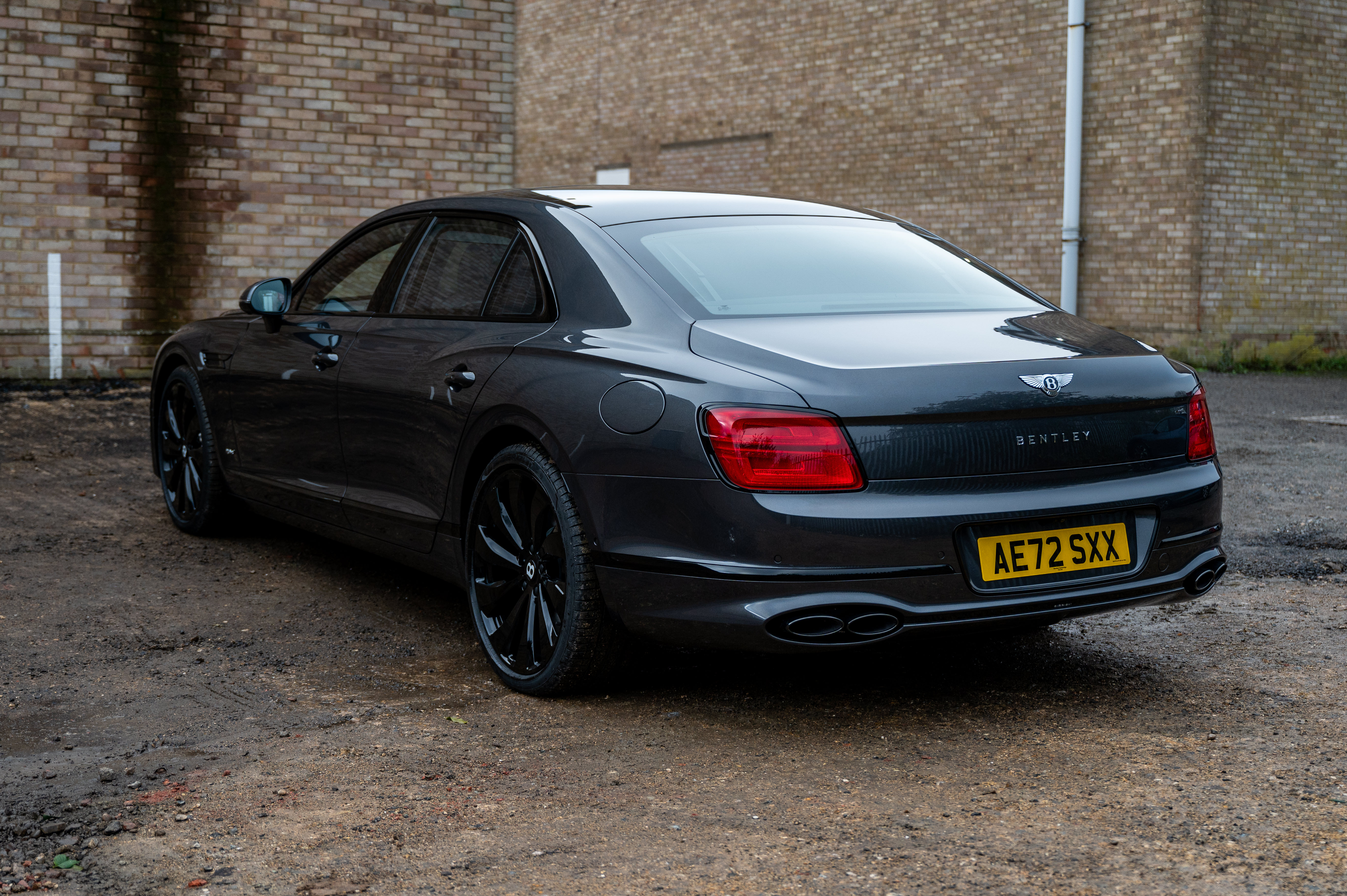 2022 BENTLEY FLYING SPUR HYBRID - 129 MILES