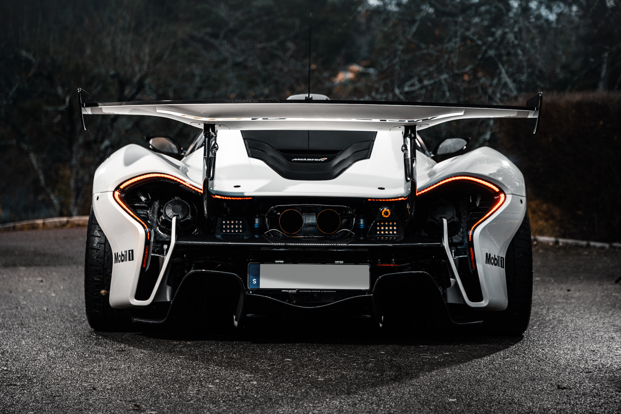 2016 MCLAREN P1 GTR - ROAD LEGAL