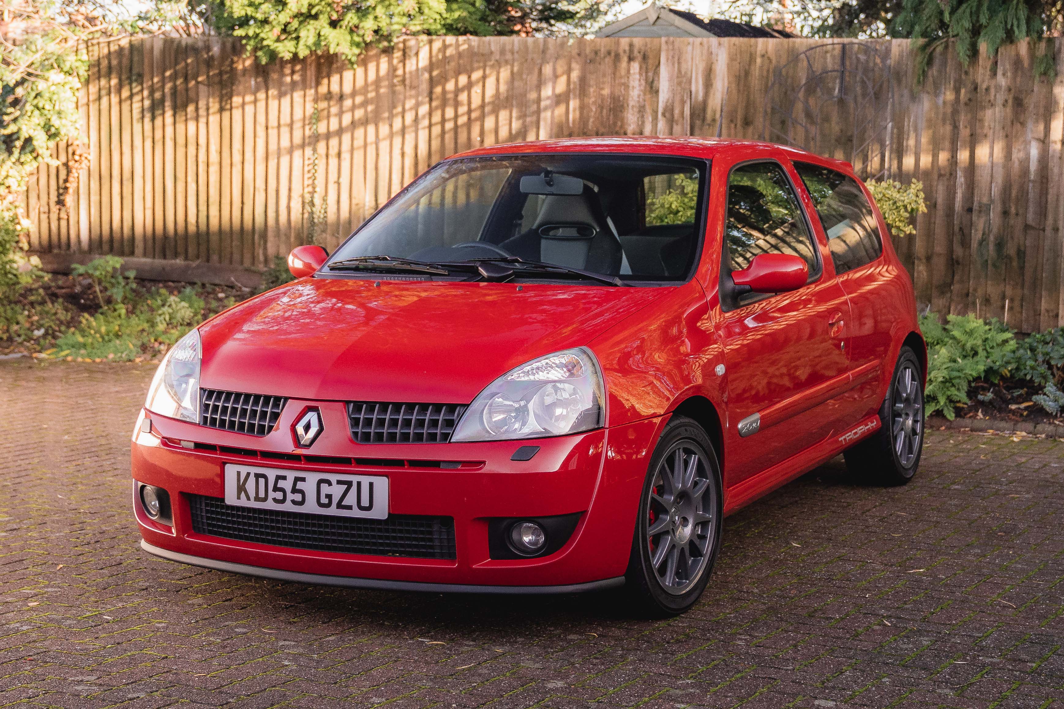 2005 RENAULTSPORT CLIO 182 TROPHY