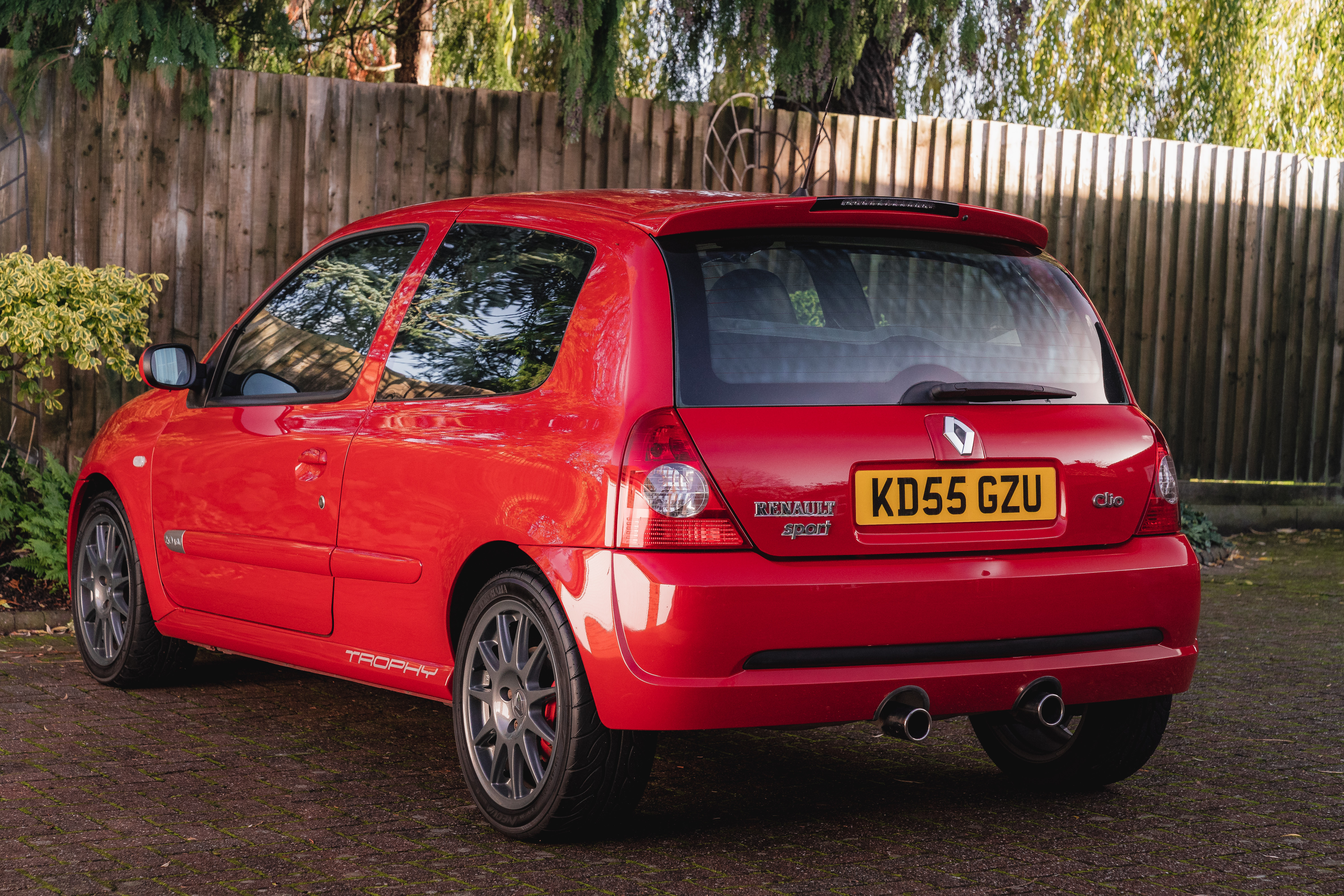 2005 RENAULTSPORT CLIO 182 TROPHY