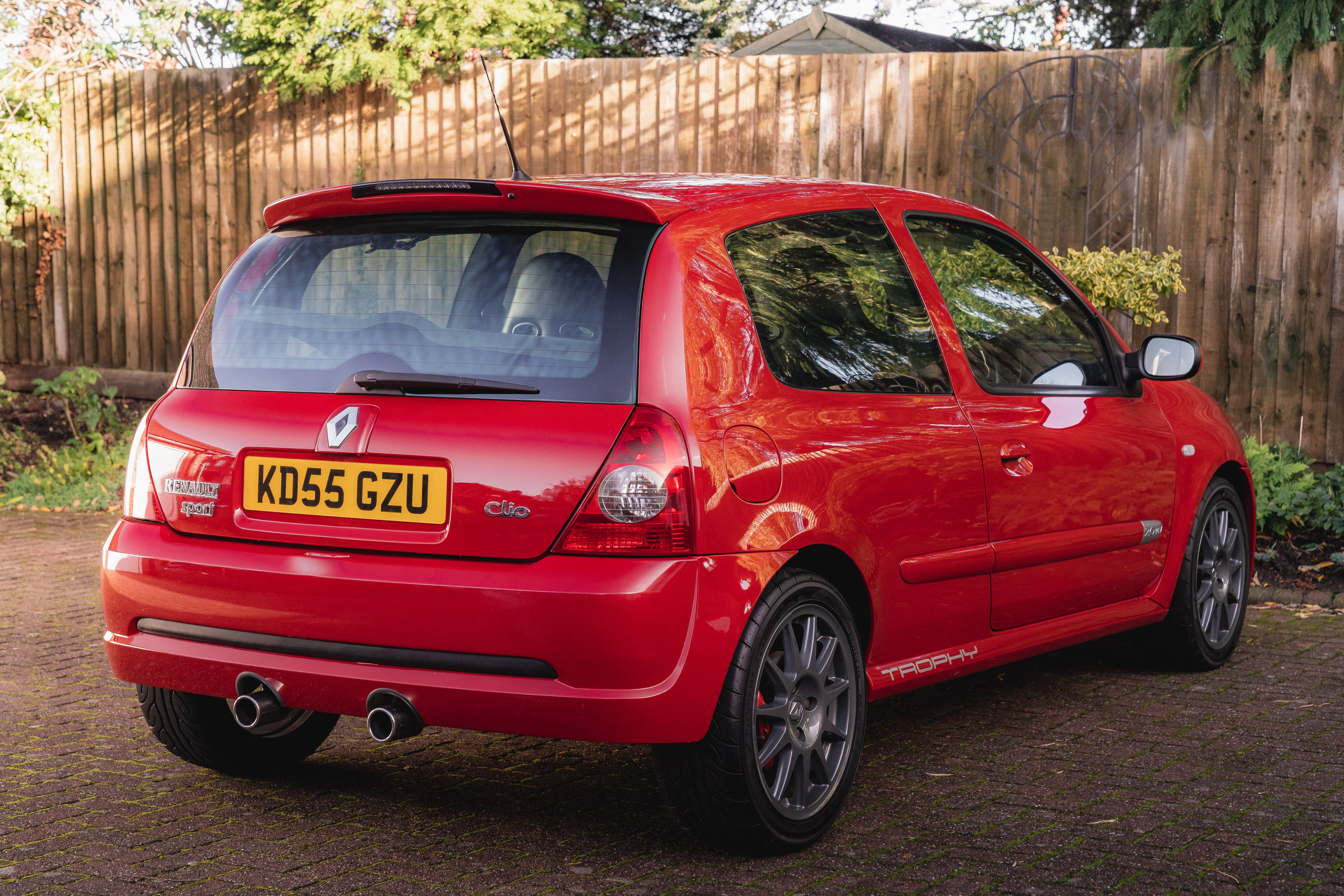 2005 RENAULTSPORT CLIO 182 TROPHY