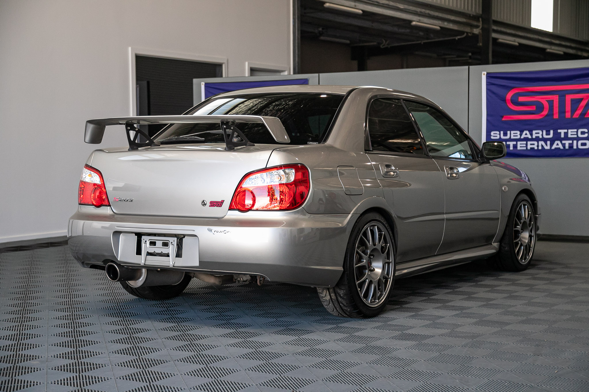 2005 SUBARU IMPREZA WRX STI S203