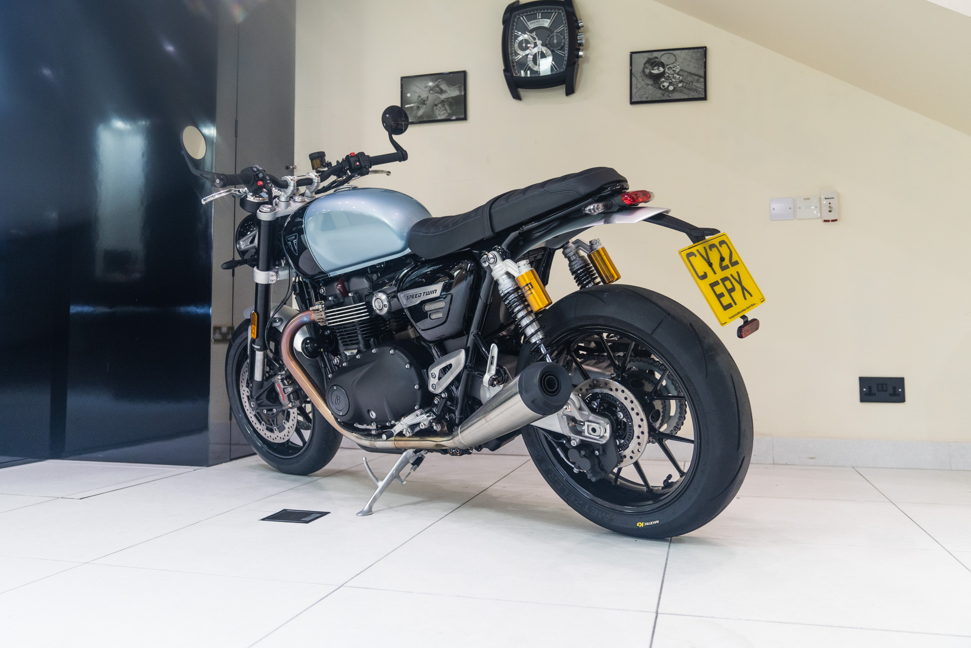 2022 TRIUMPH SPEED TWIN - BREITLING EDITION