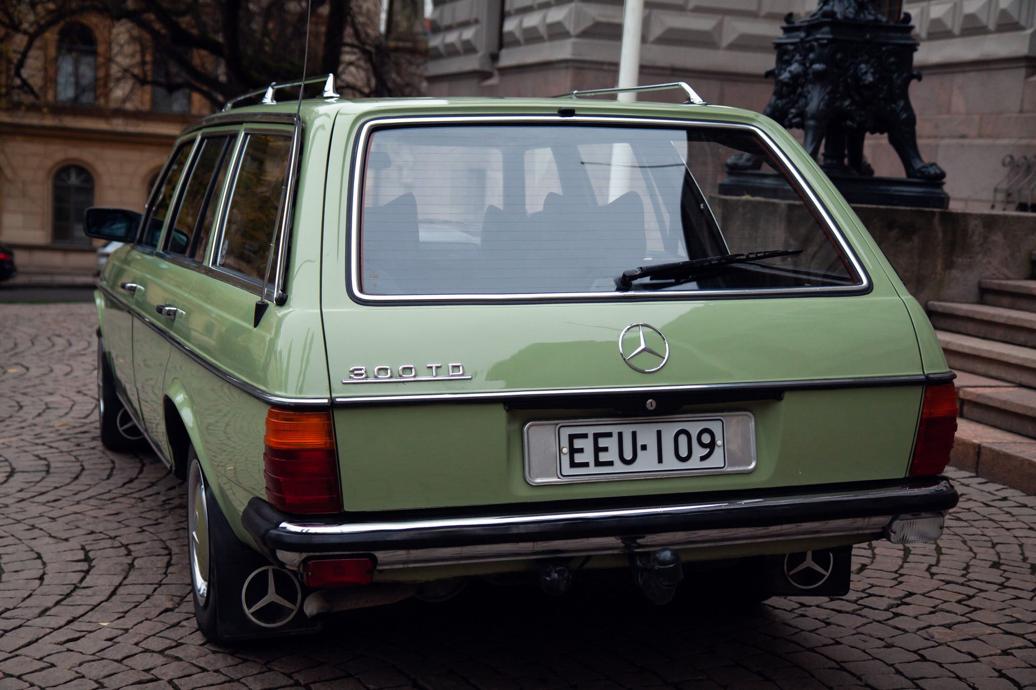 1979 MERCEDES-BENZ (W123) 300 TD
