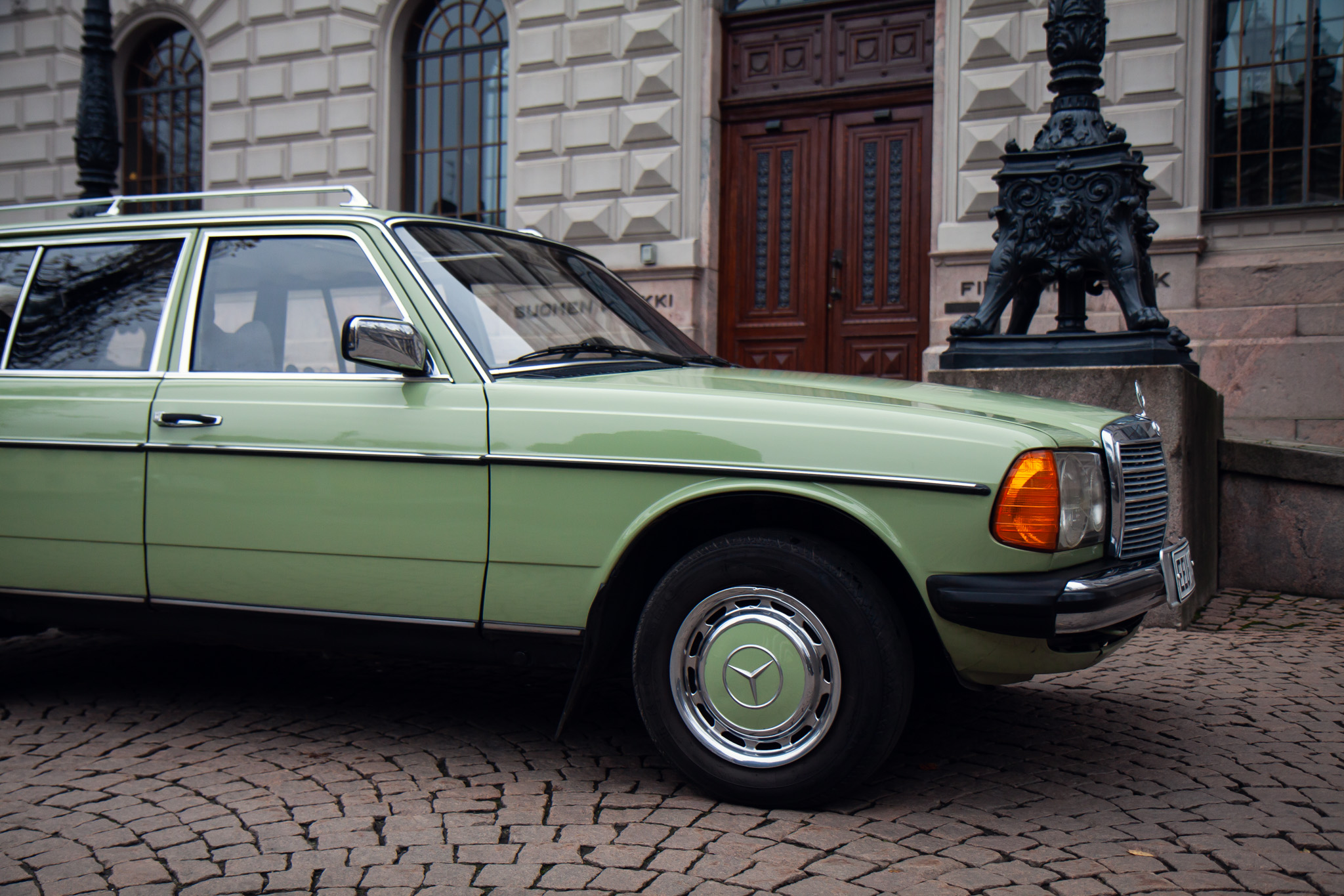 1979 MERCEDES-BENZ (W123) 300 TD