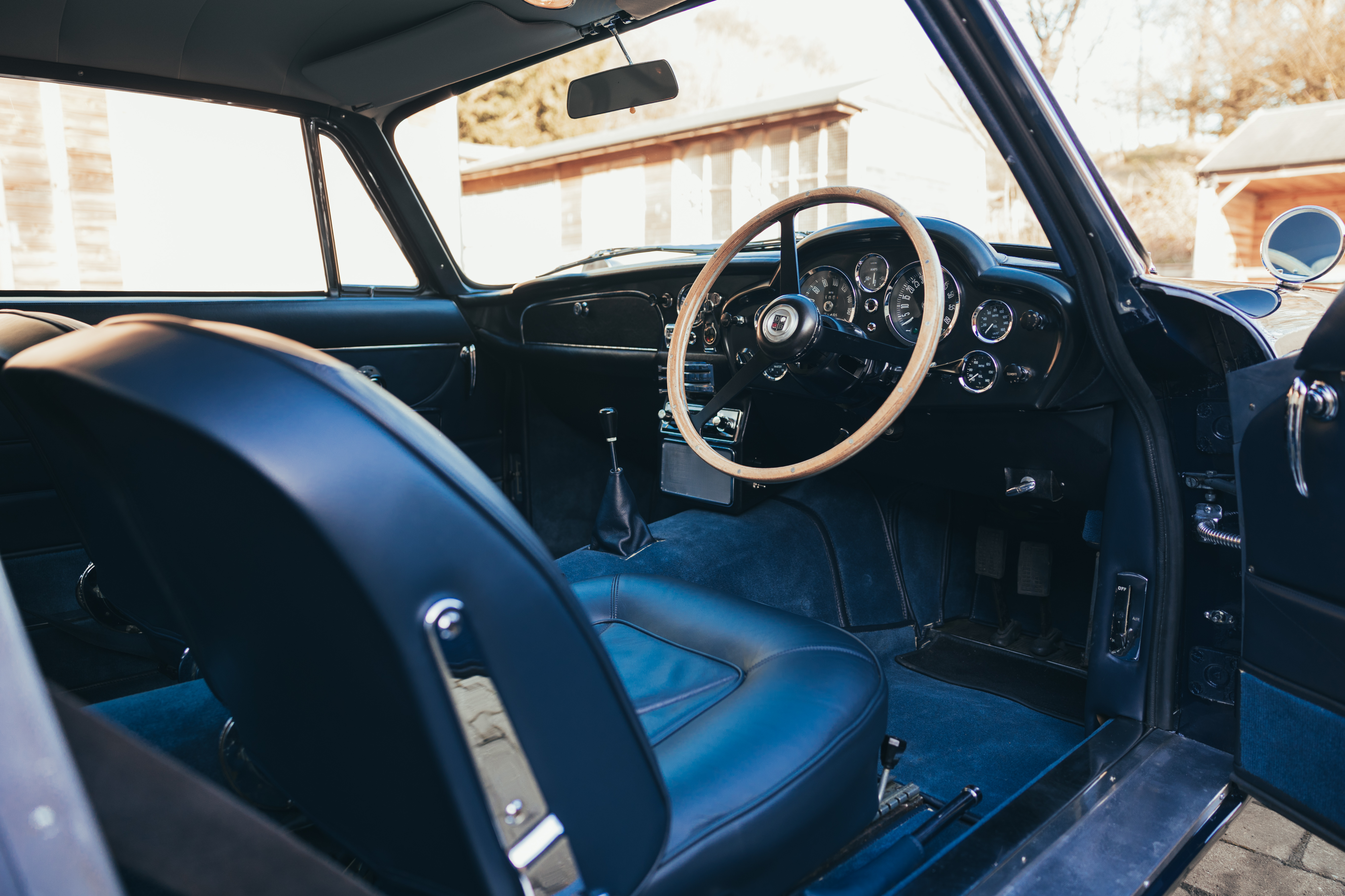 1967 ASTON MARTIN DB6