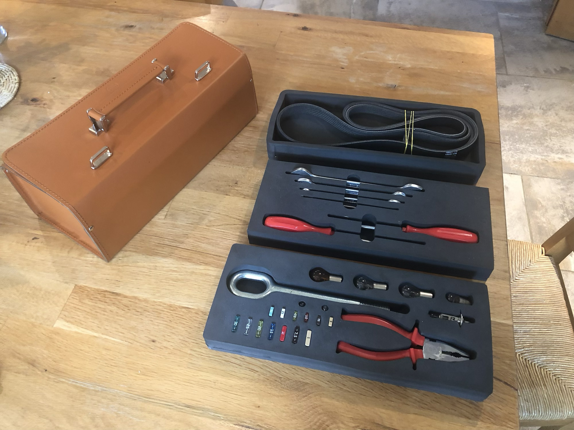 FERRARI F355 / 355 F1 TOOL KIT
