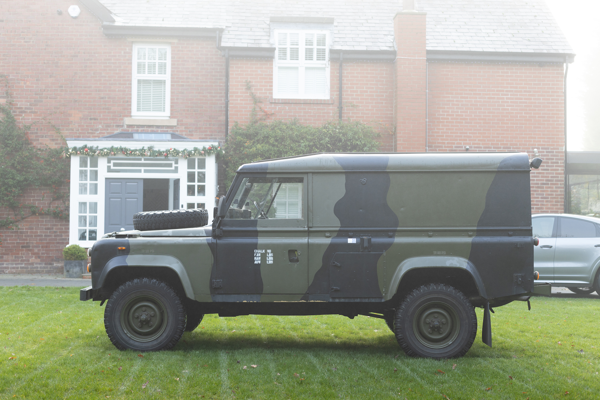 1987 LAND ROVER 110 - EX MILITARY