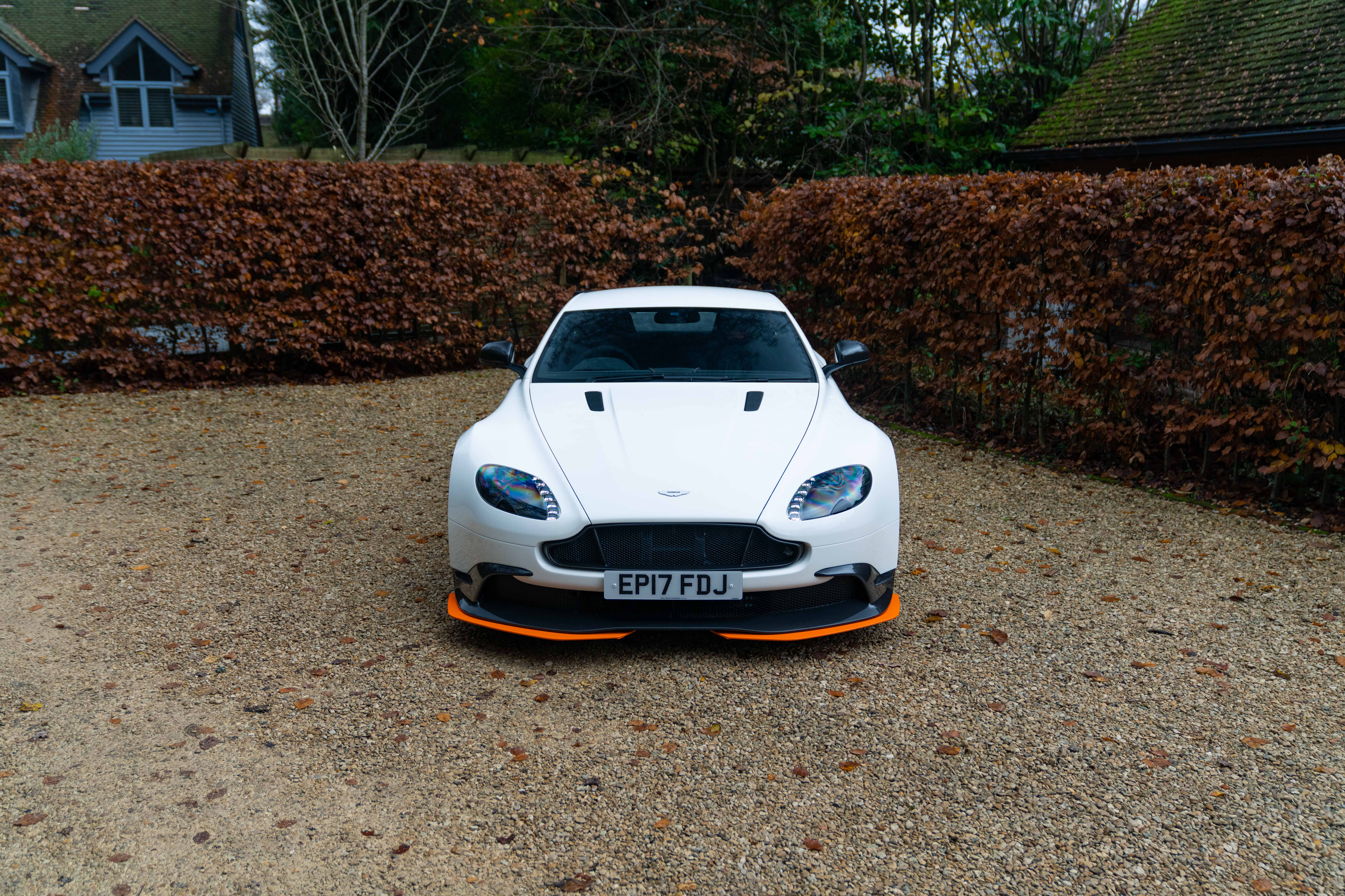 2017 ASTON MARTIN VANTAGE GT8 - 840 MILES