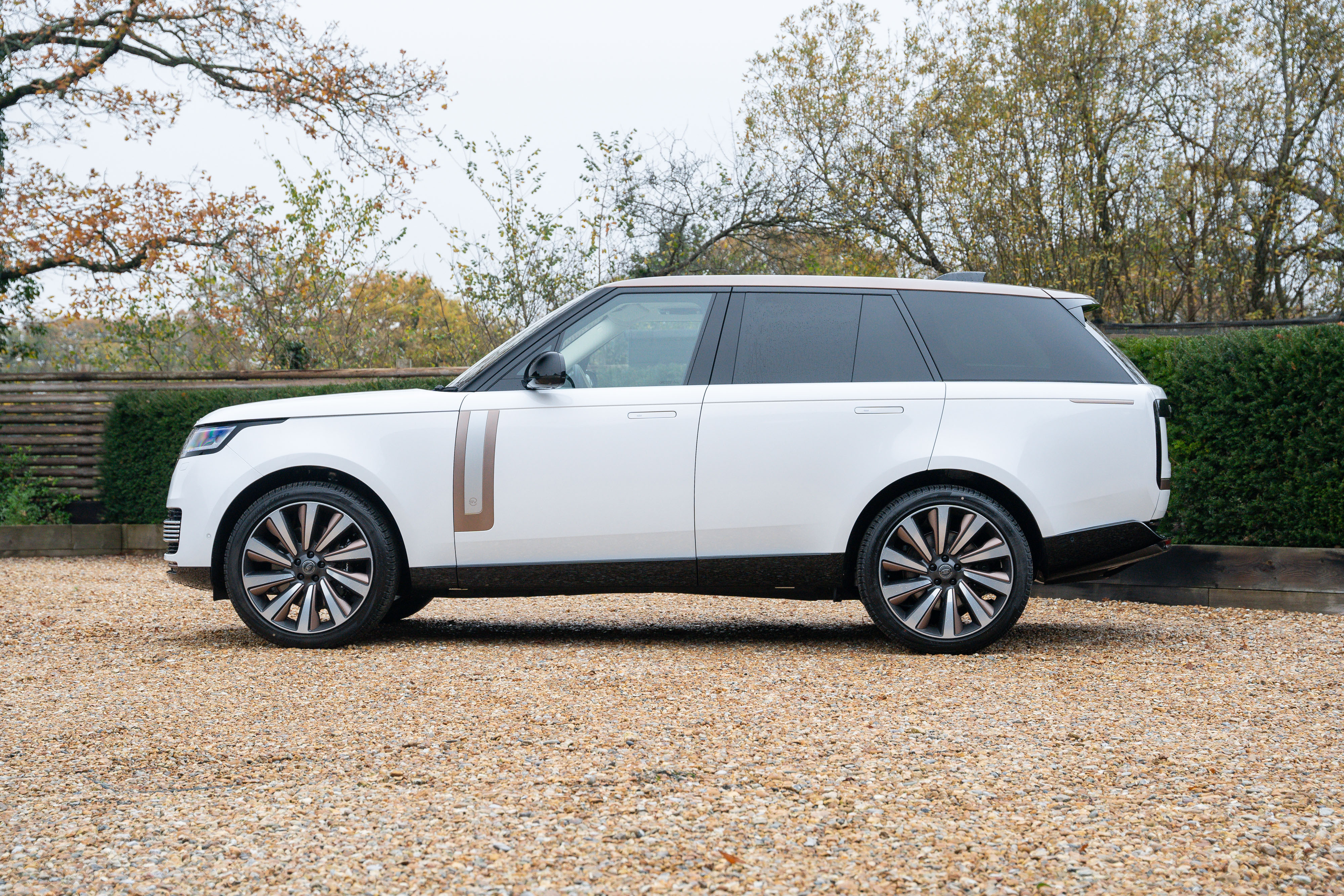 2022 RANGE ROVER SV SERENITY - 50 MILES