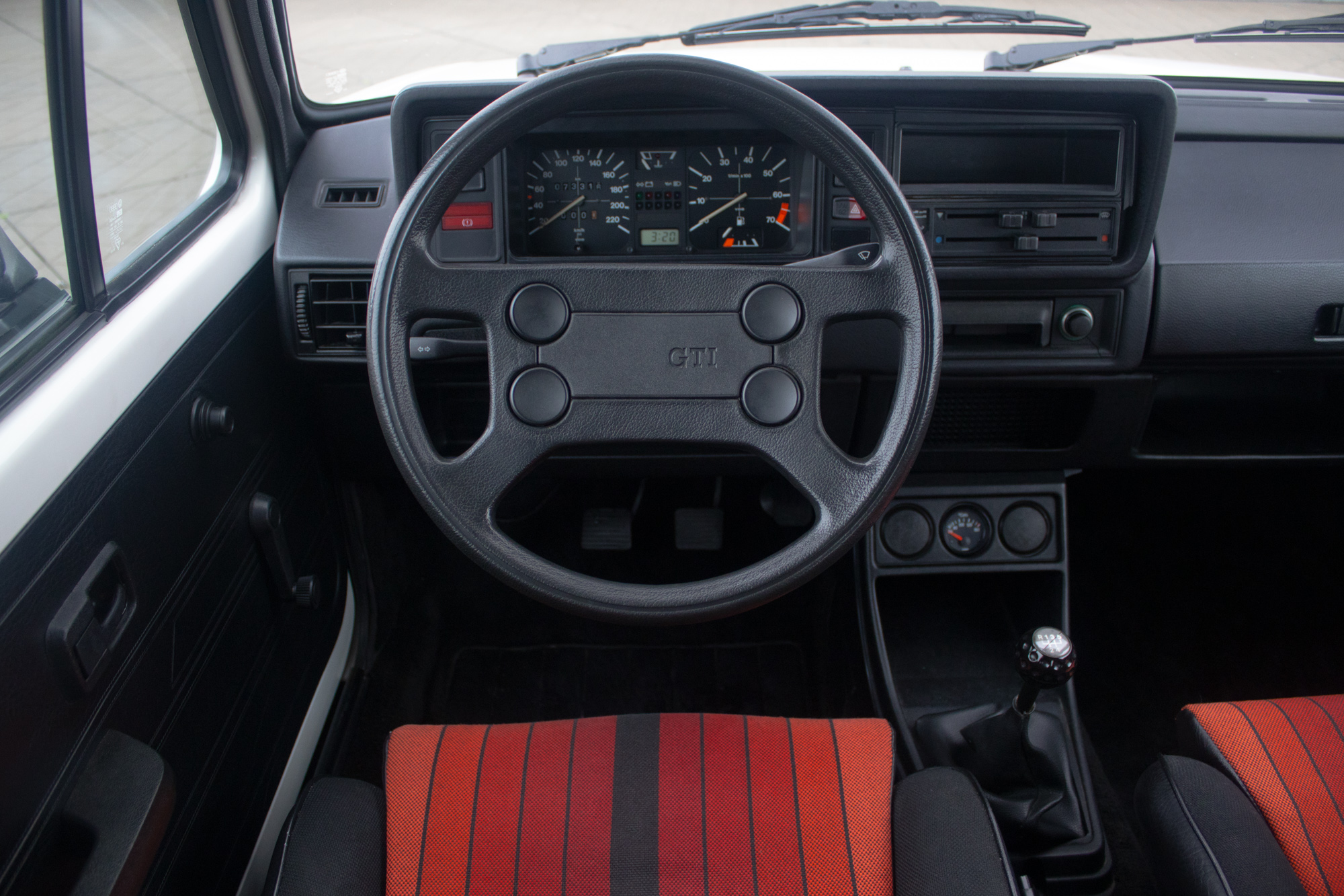 1981 VOLKSWAGEN GOLF (MK1) GTI