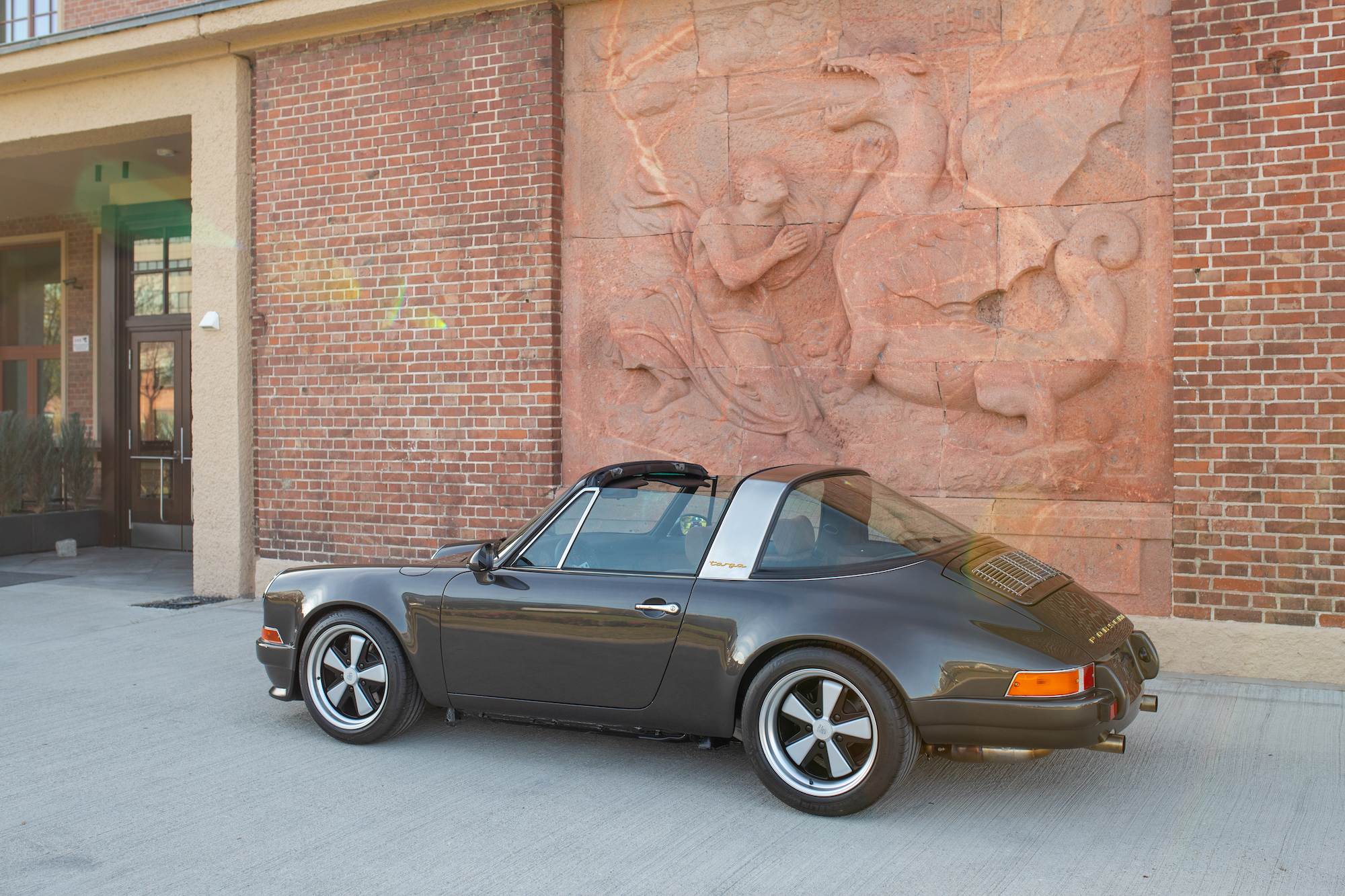 1990 PORSCHE 911 (964) TARGA - BACKDATE - 601KM