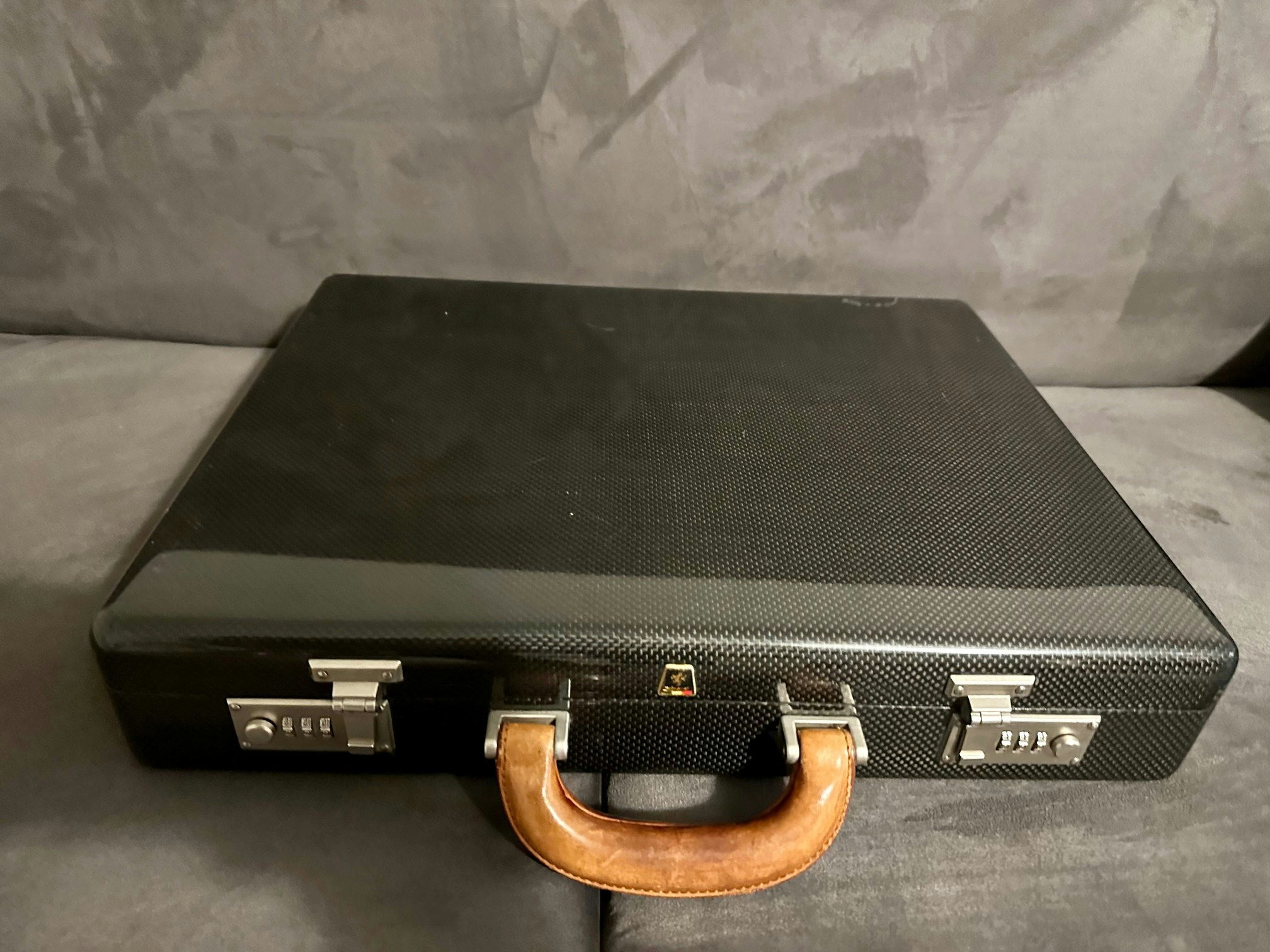 SCHEDONI CARBON FIBRE BRIEFCASE