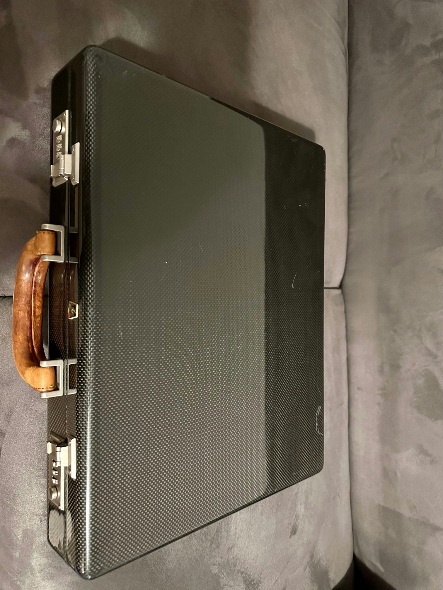 SCHEDONI CARBON FIBRE BRIEFCASE