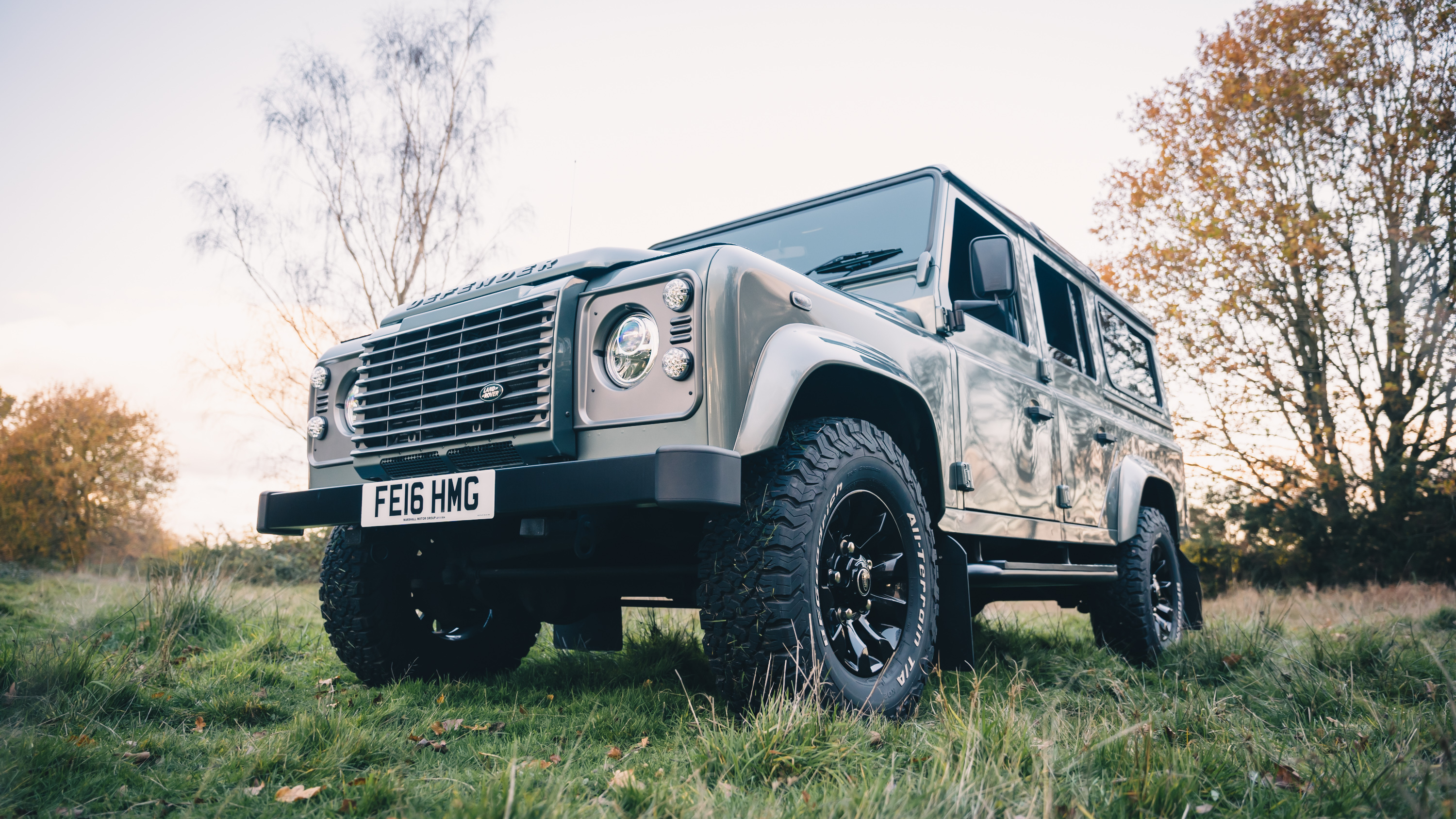 2016 LAND ROVER DEFENDER 110 XS STATION WAGON - 5,850 MILES
