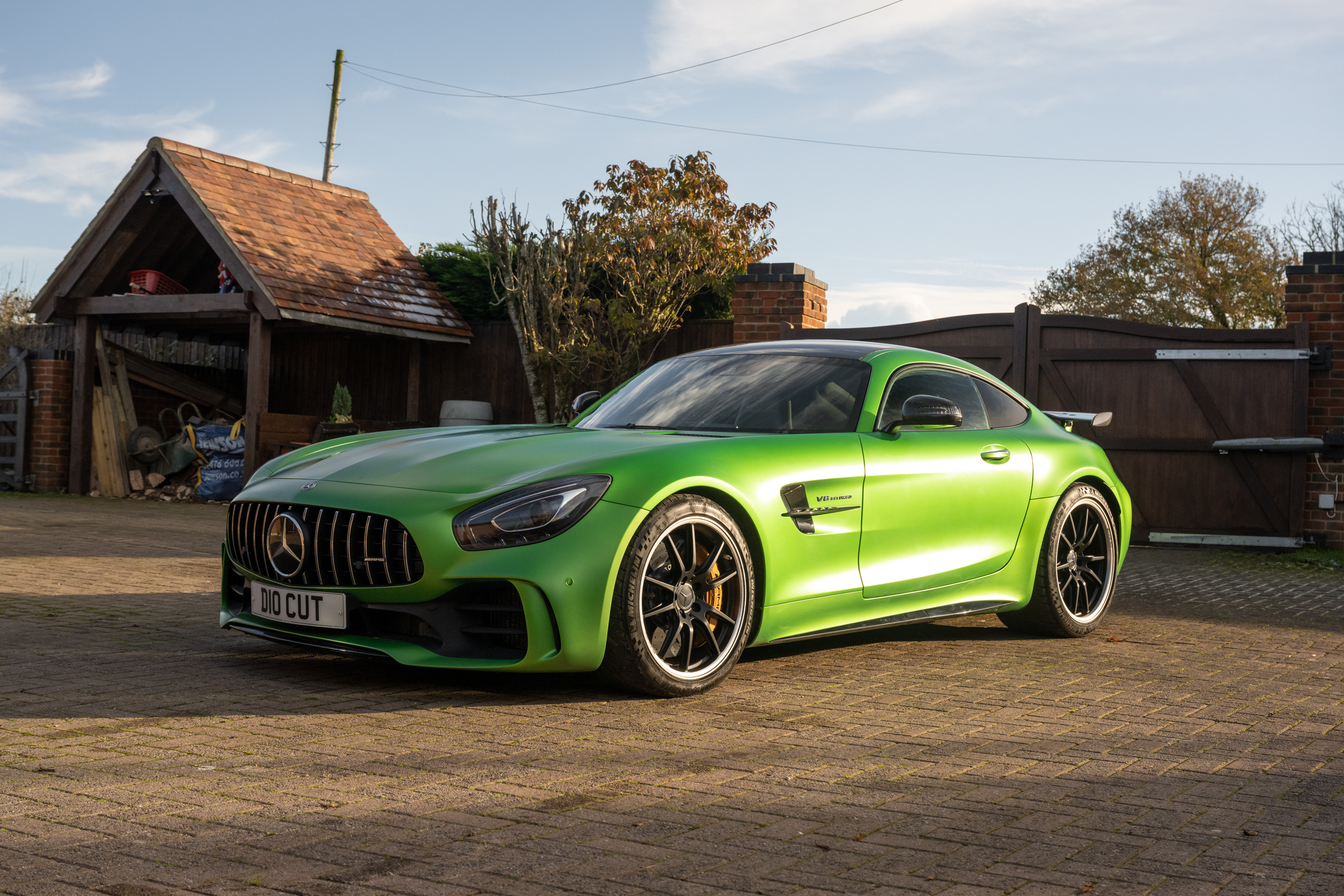 2017 MERCEDES-AMG GT R