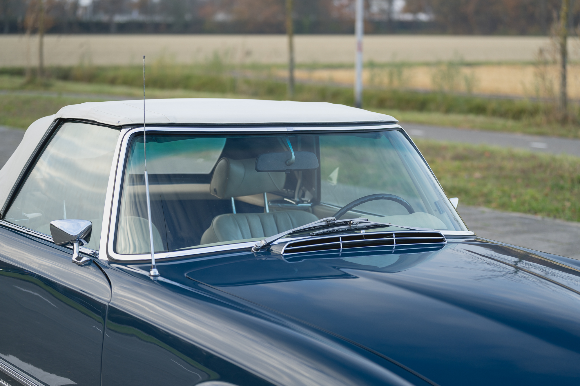 1971 MERCEDES-BENZ 280 SL PAGODA