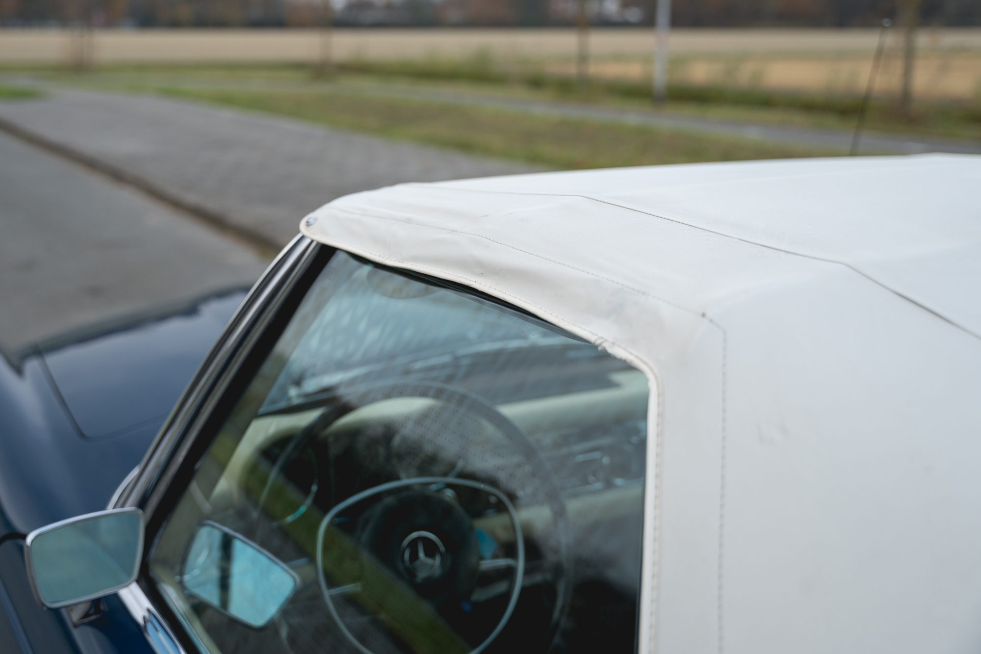 1971 MERCEDES-BENZ 280 SL PAGODA