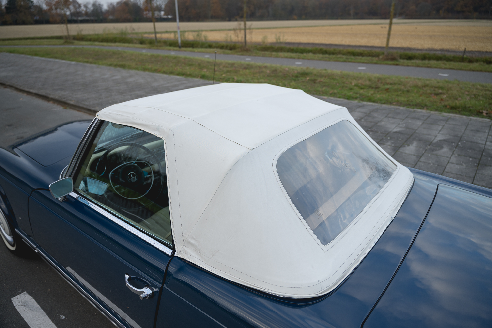 1971 MERCEDES-BENZ 280 SL PAGODA