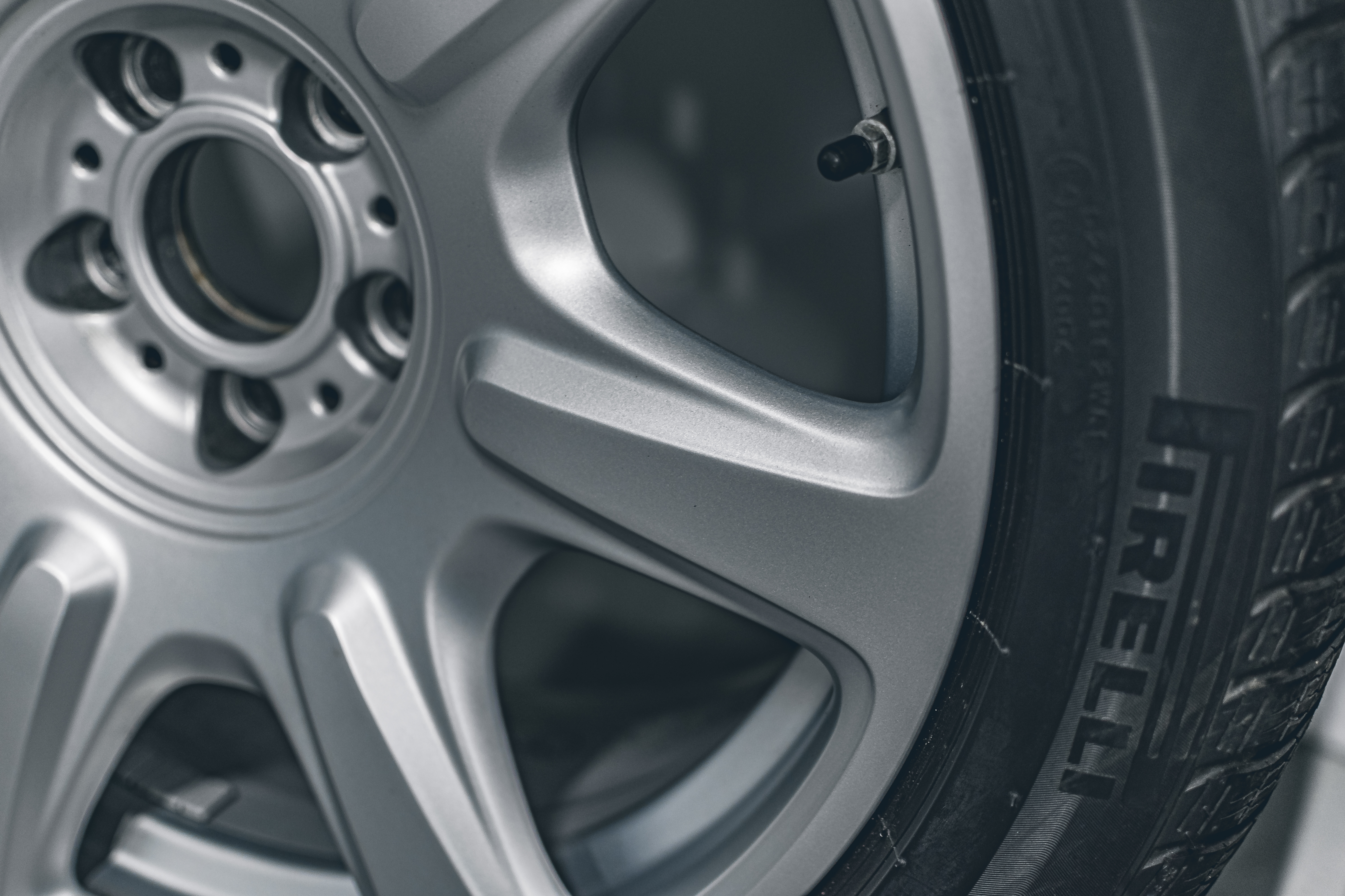 SET OF ROLLS-ROYCE WRAITH / GHOST WHEELS AND TYRES