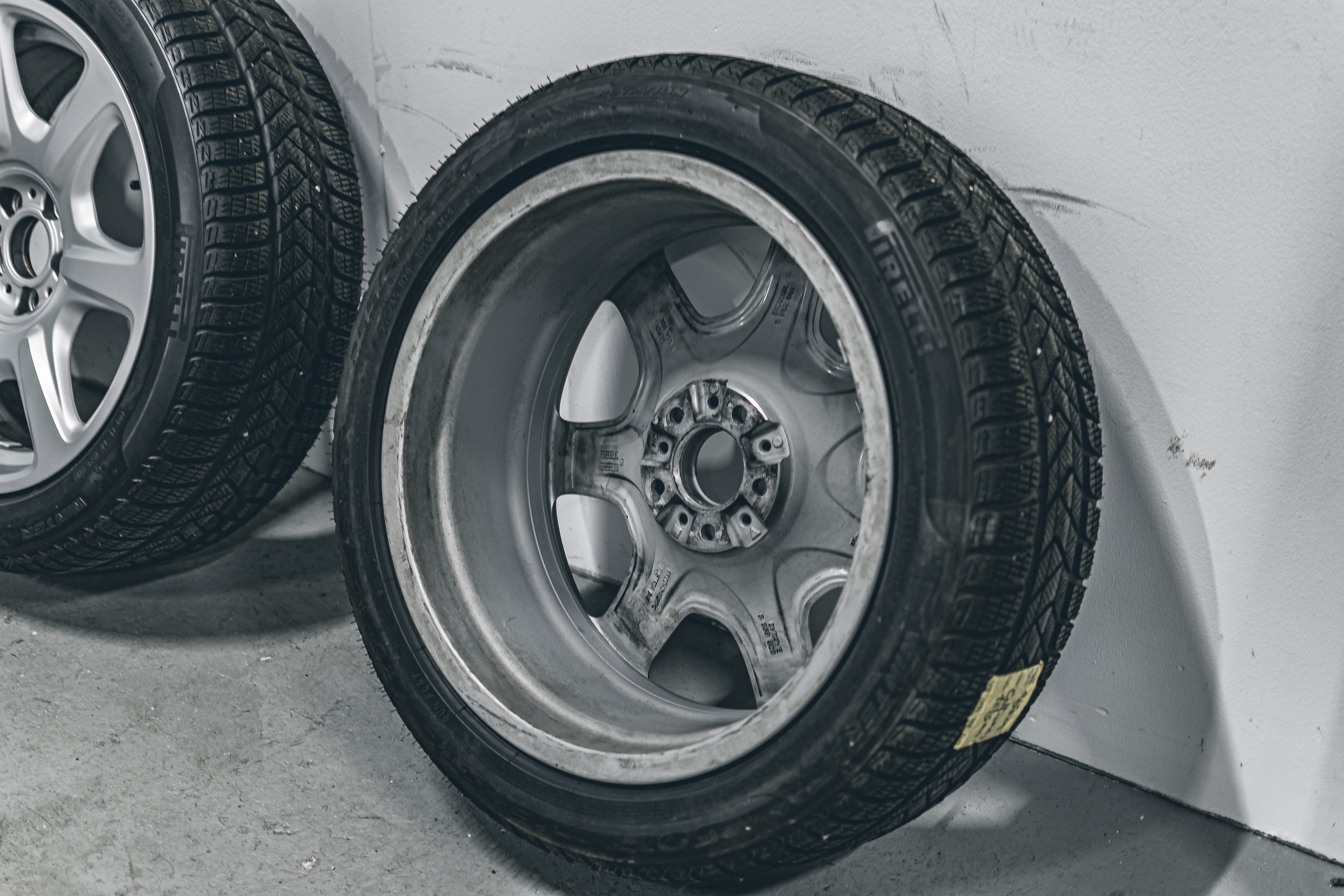 SET OF ROLLS-ROYCE WRAITH / GHOST WHEELS AND TYRES